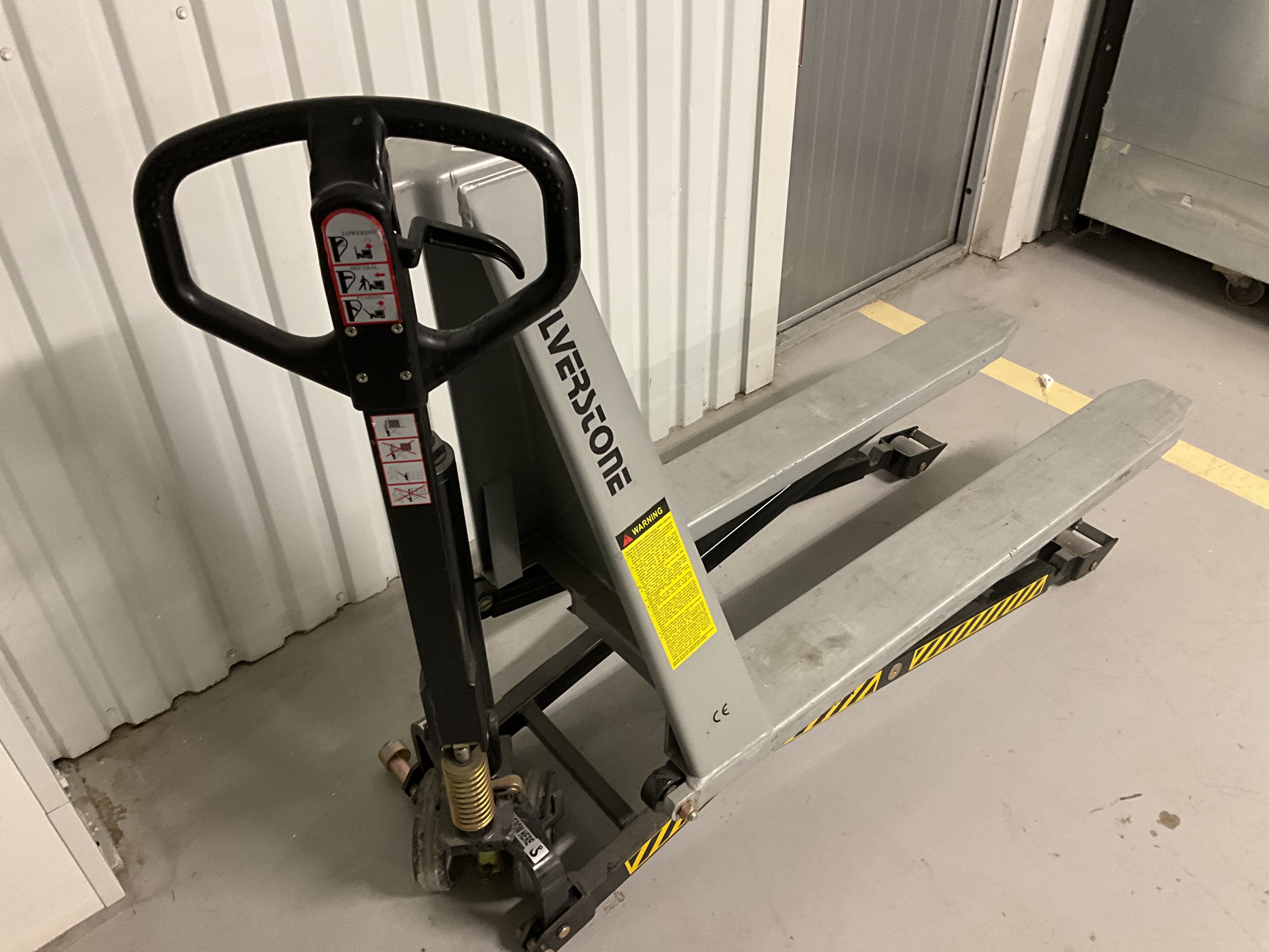 Silverstone Scissor lift - PS Auction - We value the future - Largest ...