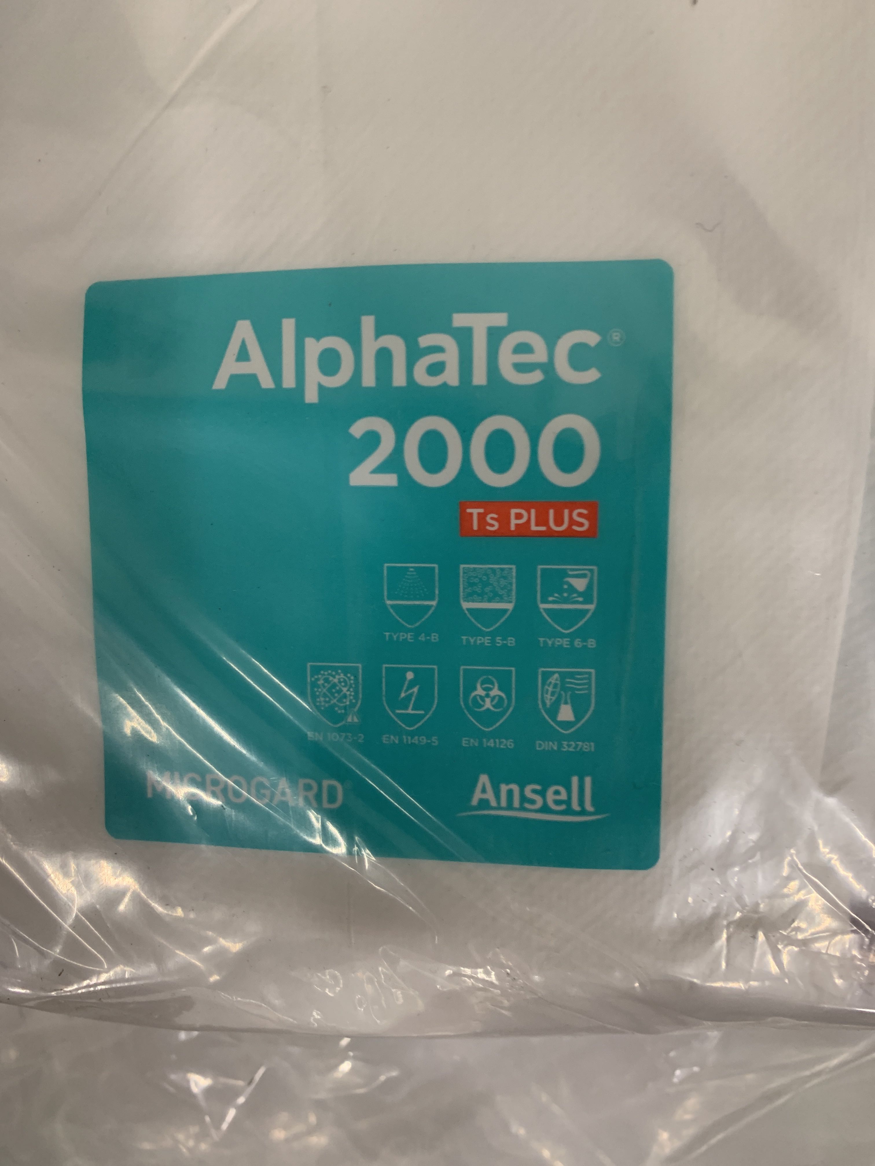 Assortment of protective overalls Alphatec 2000, Size XXL - PS Auction ...