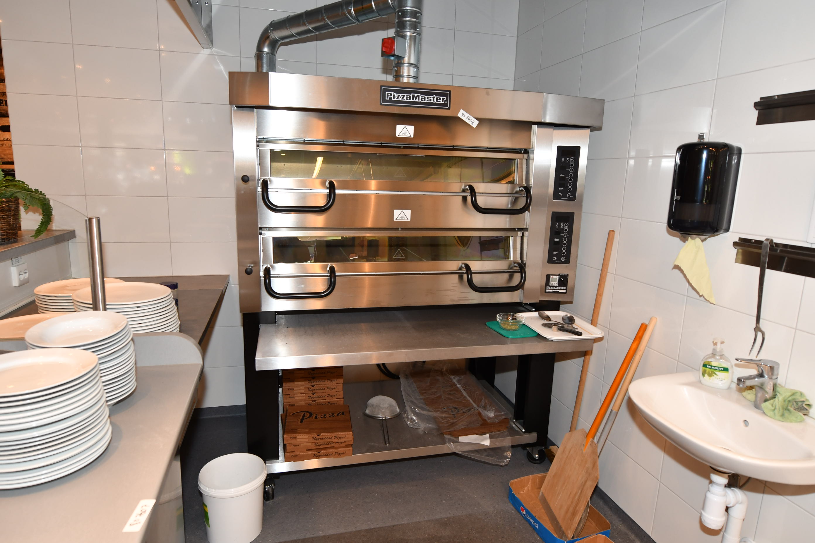 Pizza ugn PizzaMaster PM723ED - Auktioner online - Nätauktioner ...