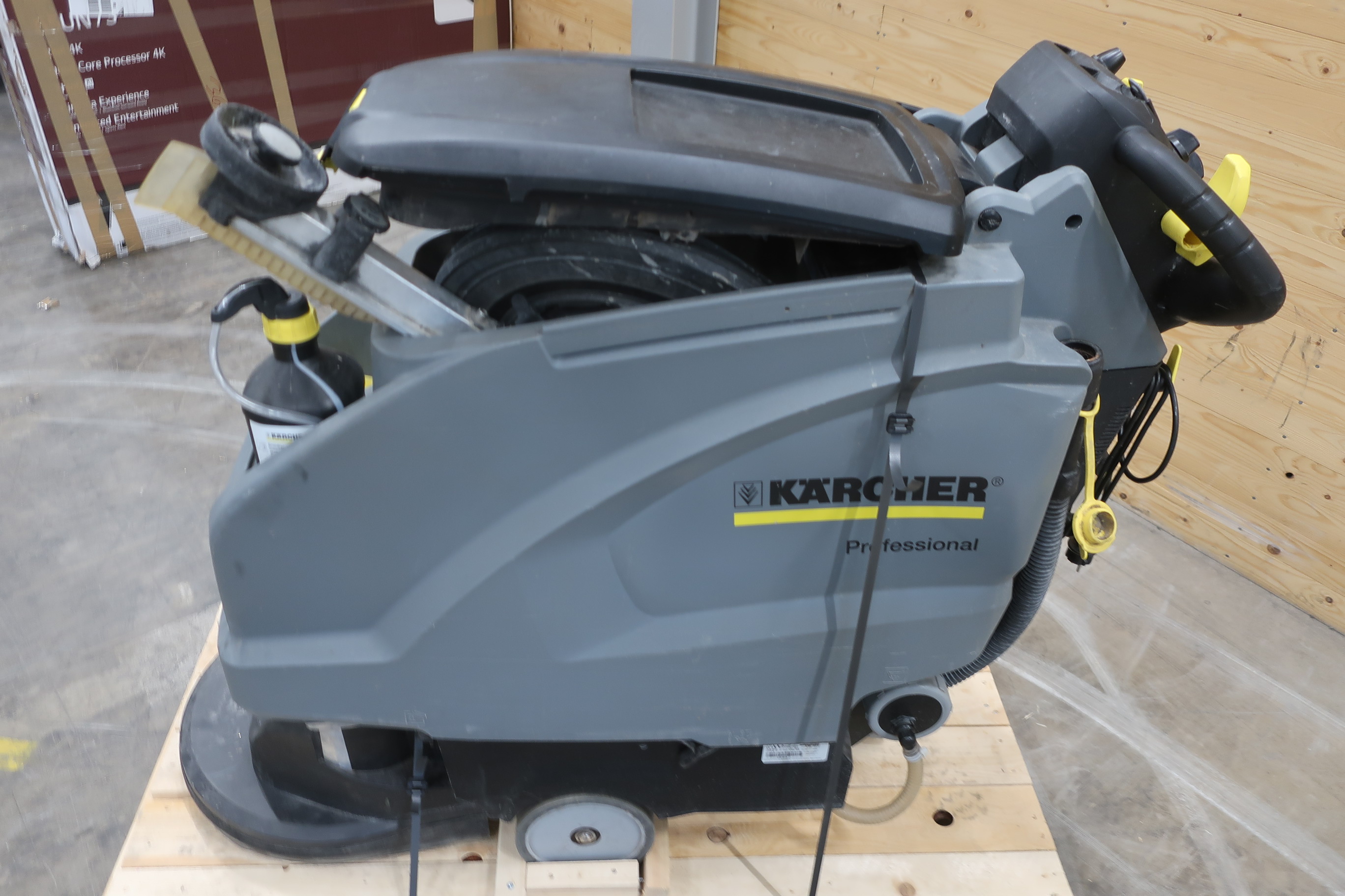 Combi scrubber Kärcher B40 - PS Auction - We value the future - Largest ...