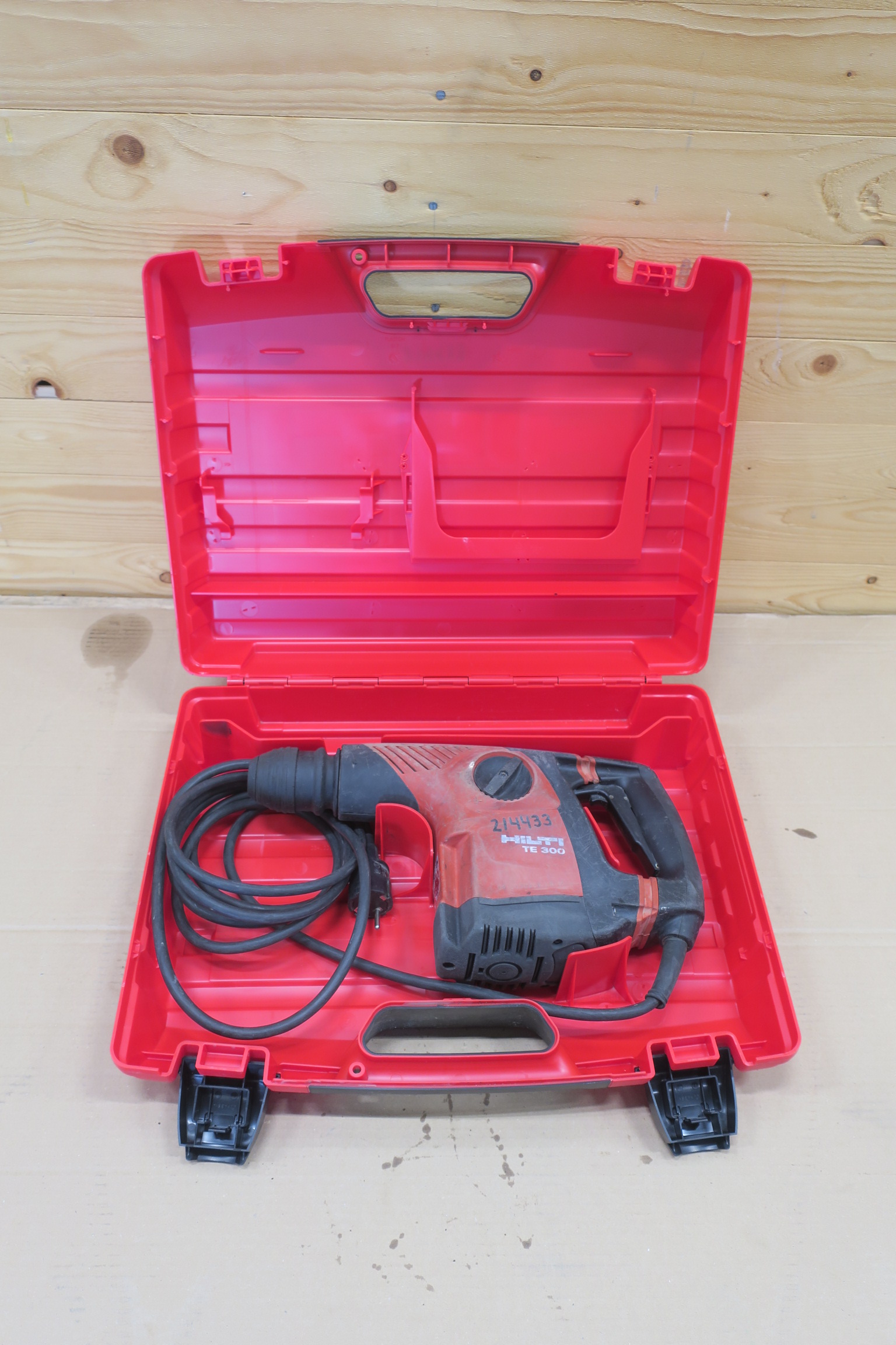 Bilningshammare HILTI TE 300-AVR - Auktioner online - Nätauktioner ...