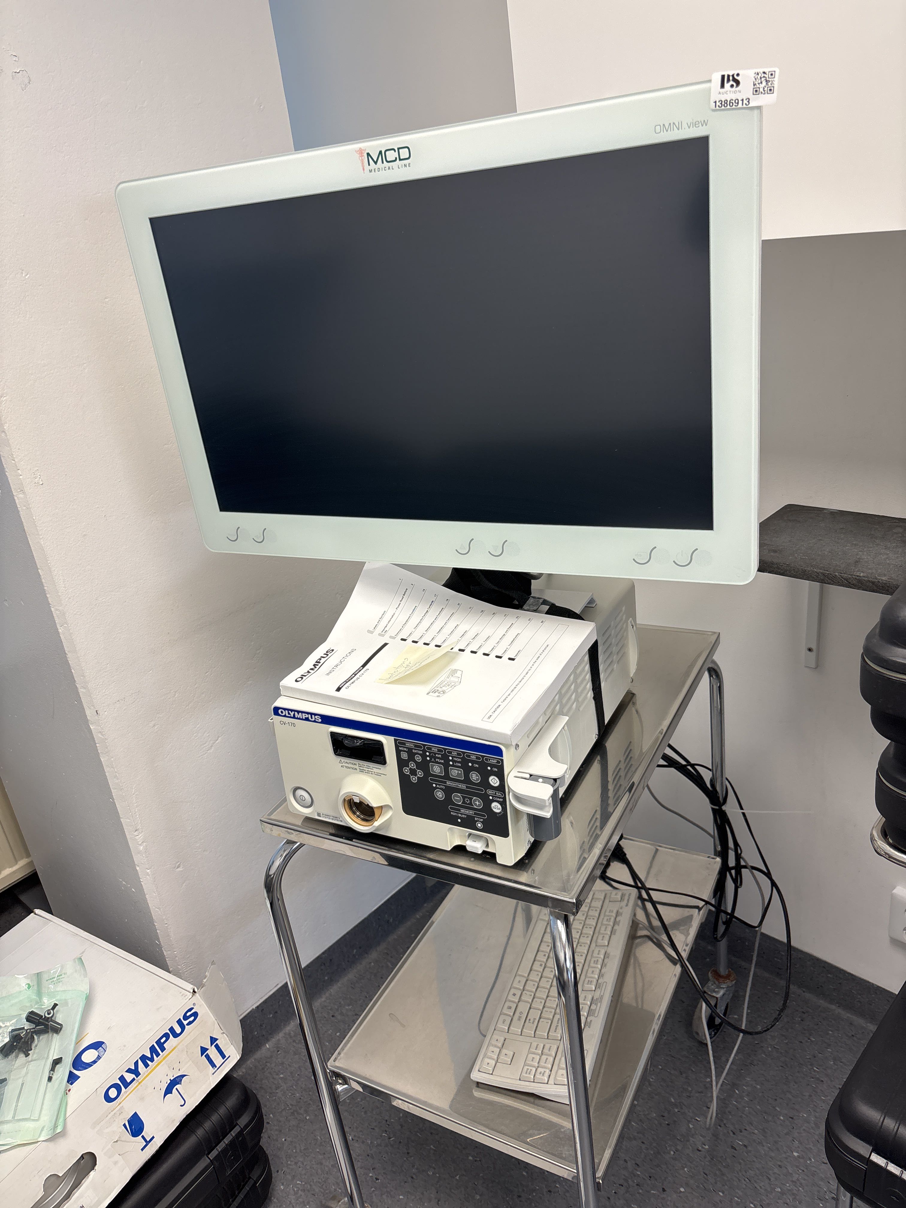 Vagn med processor, monitor och ljuskälla - Olympus CV-170 & MCD OMNI ...