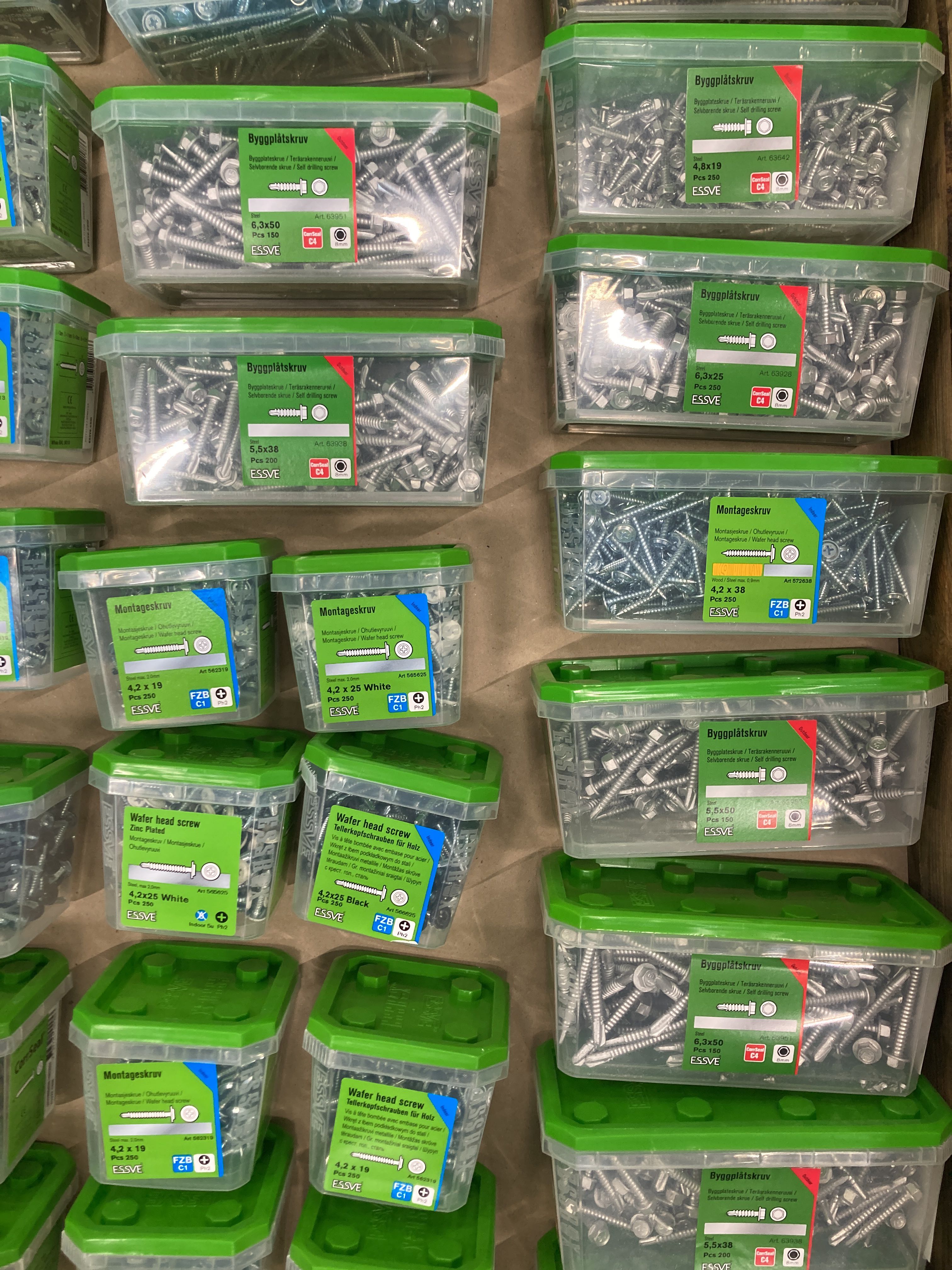 Essve Screw Assortment - PS Auction - We value the future - Largest in ...