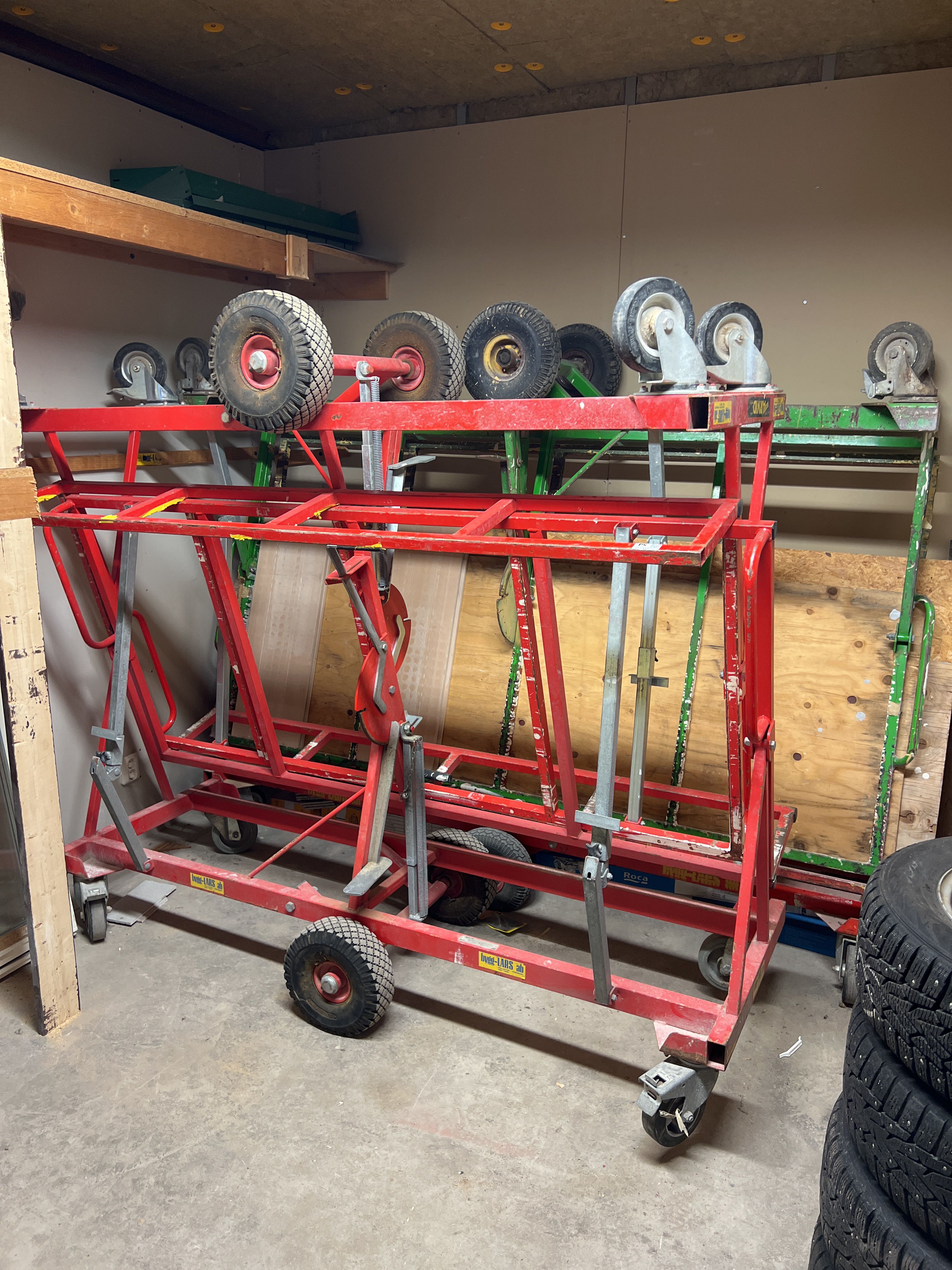Window trolleys, 4 pieces - PS Auction - We value the future - Largest ...