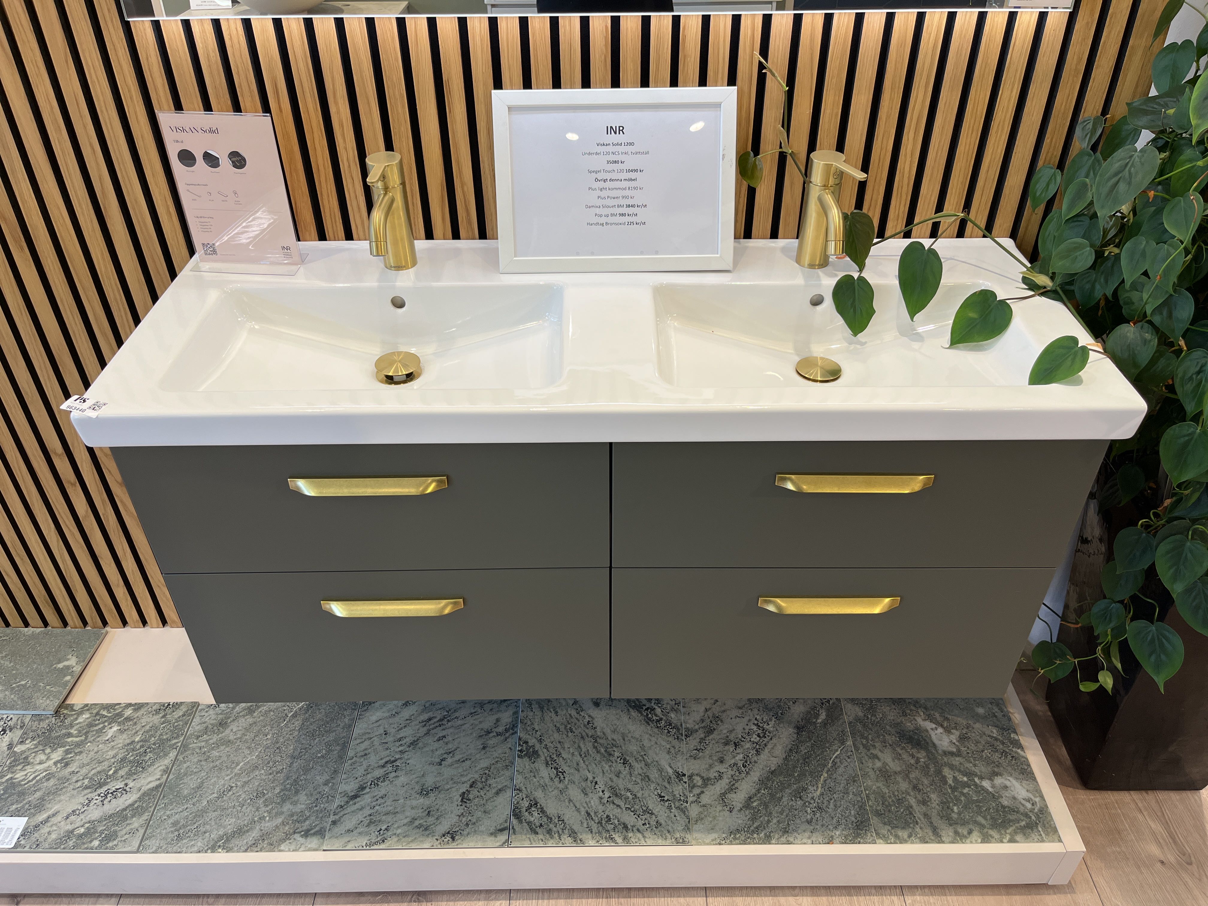 Kommod (dubbel) spegel med belysning m.m. (Viskan Solid 120D & Touch ...