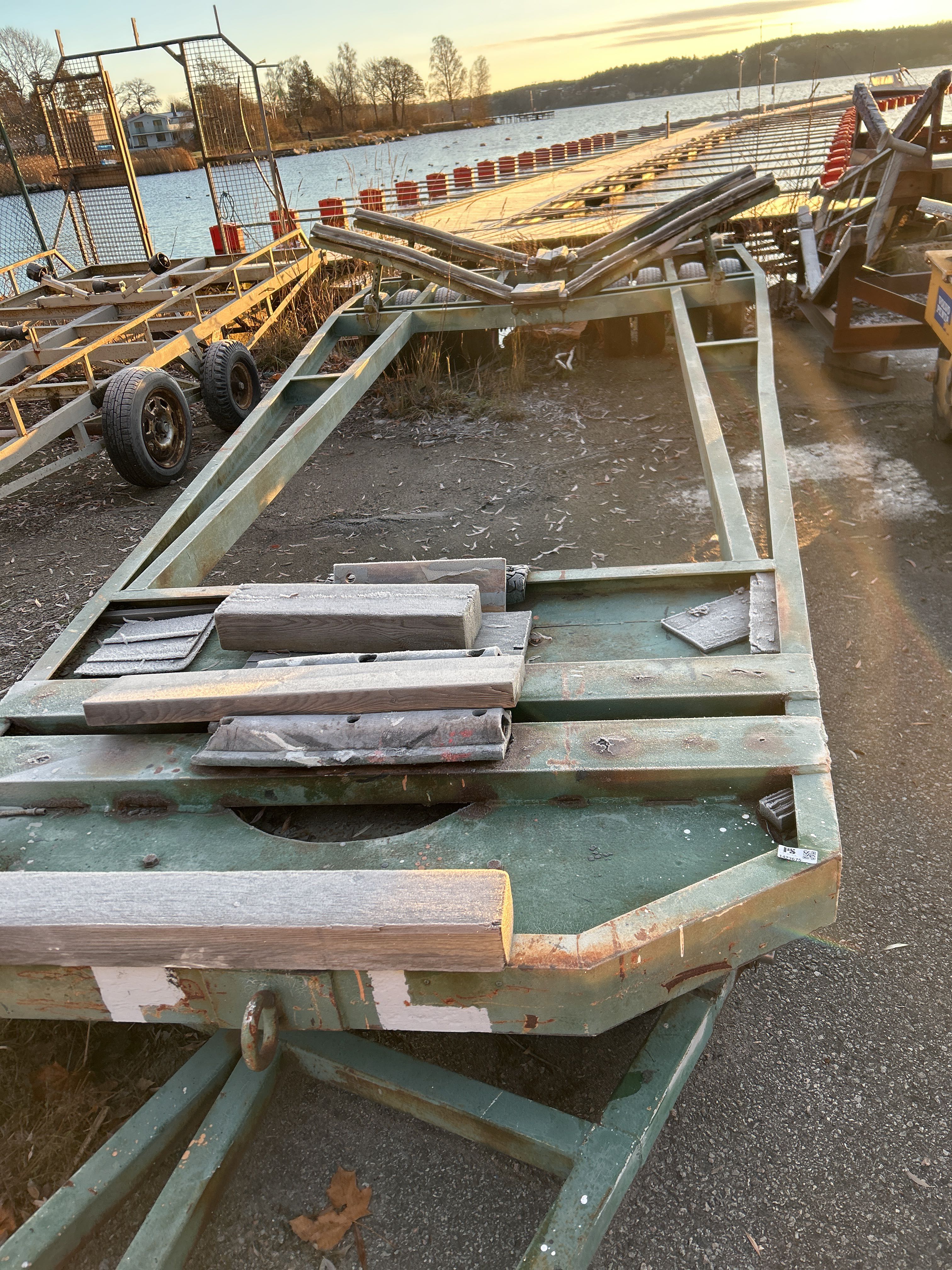 Boat cradle/pick-up trolley - PS Auction - We value the future ...