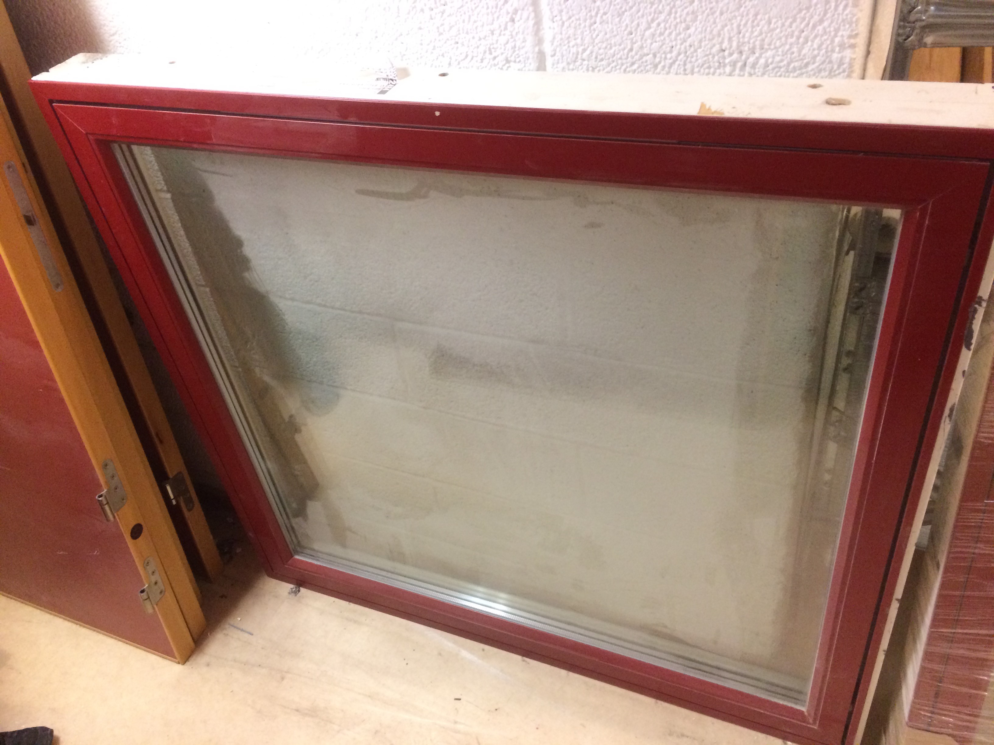 SP-Window, in red, 13x12 3-glass window - PS Auction - We value the ...