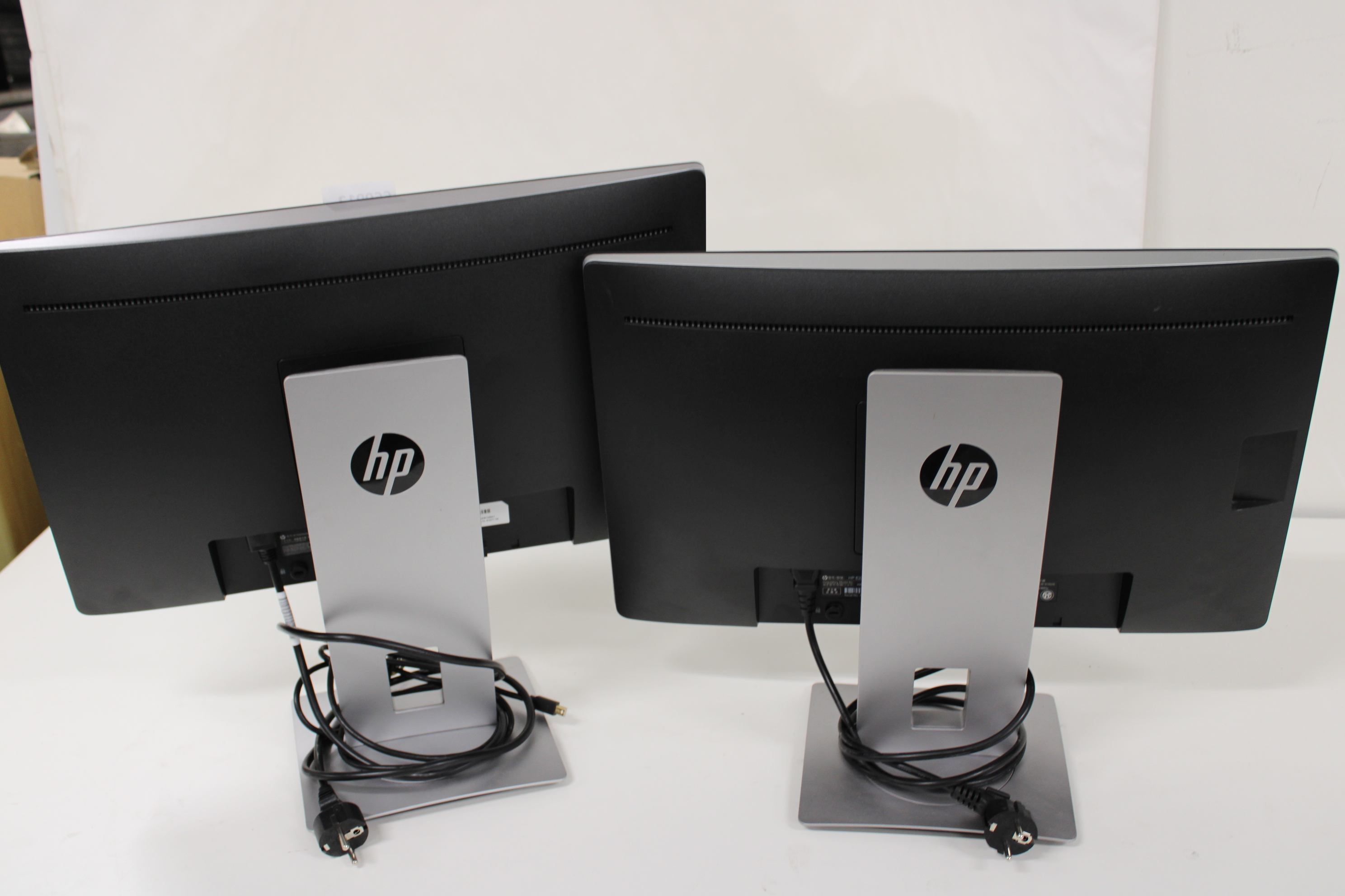 Monitor x2 - HP Elite Display E222 - PS Auction - We value the future ...