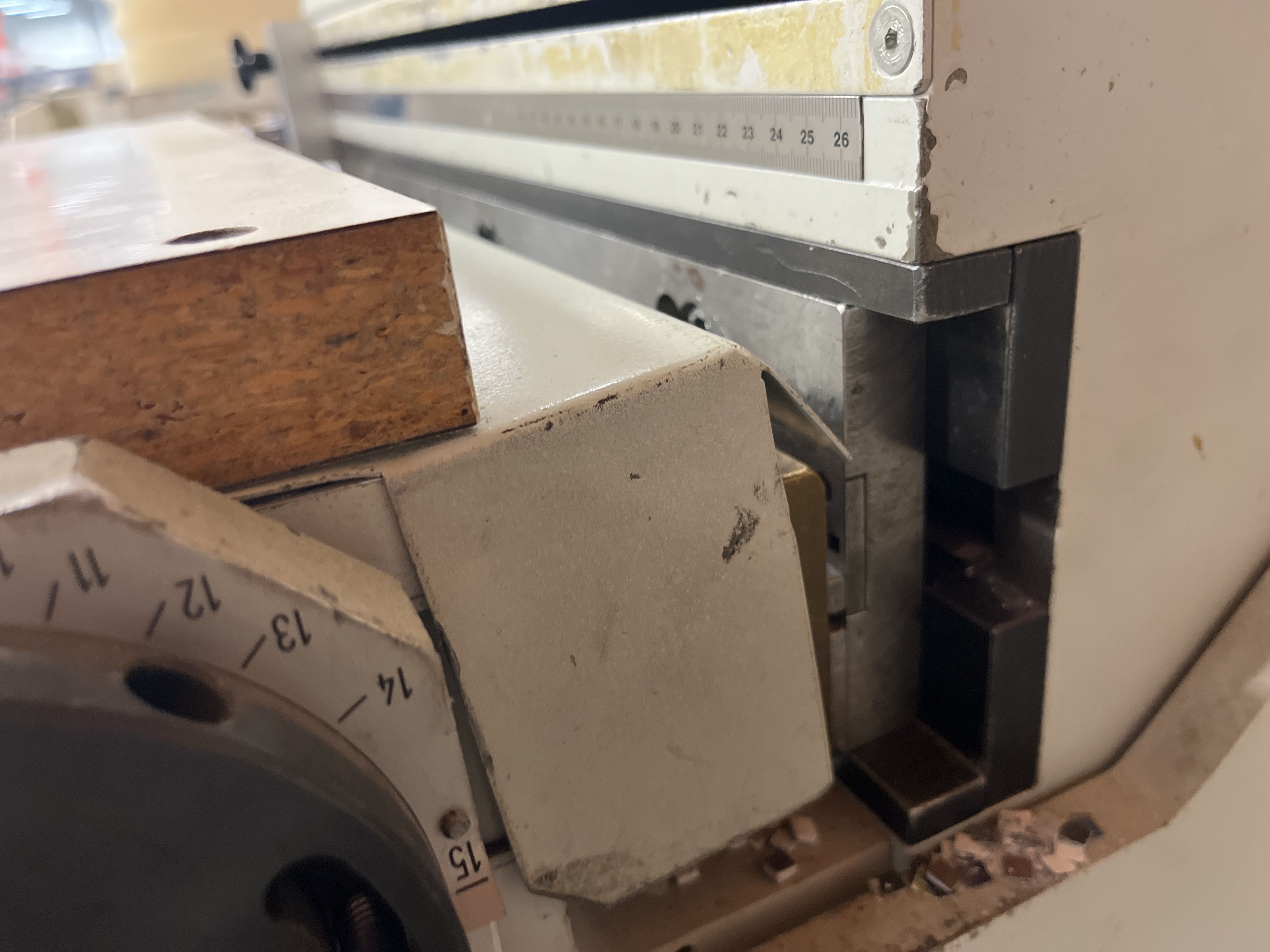 Renz Super 500 Hand punch machine - PS Auction - We value the future ...