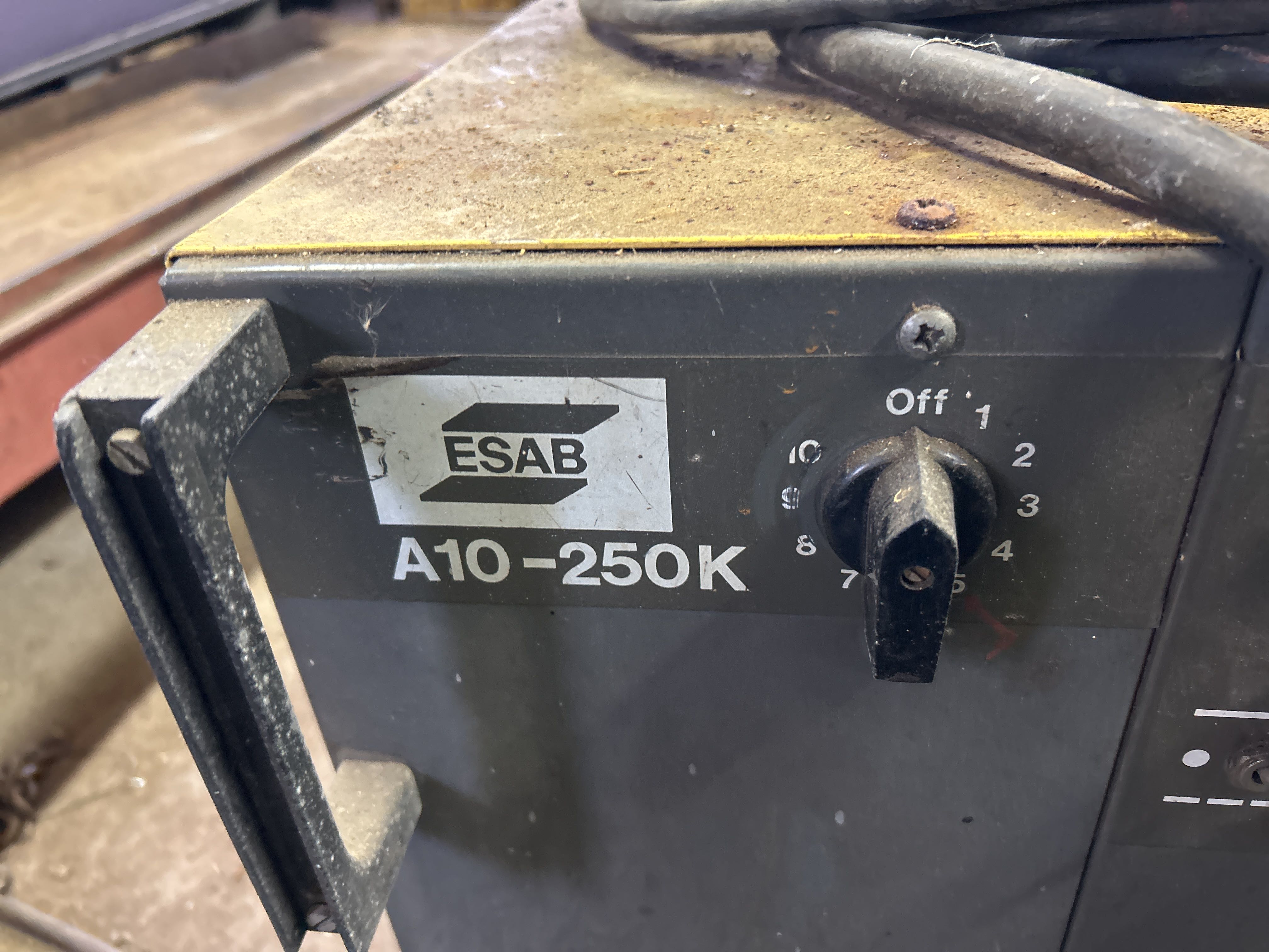 MIG-svets ESAB A10-250K inkl. gastub - Auktioner online - Nätauktioner ...