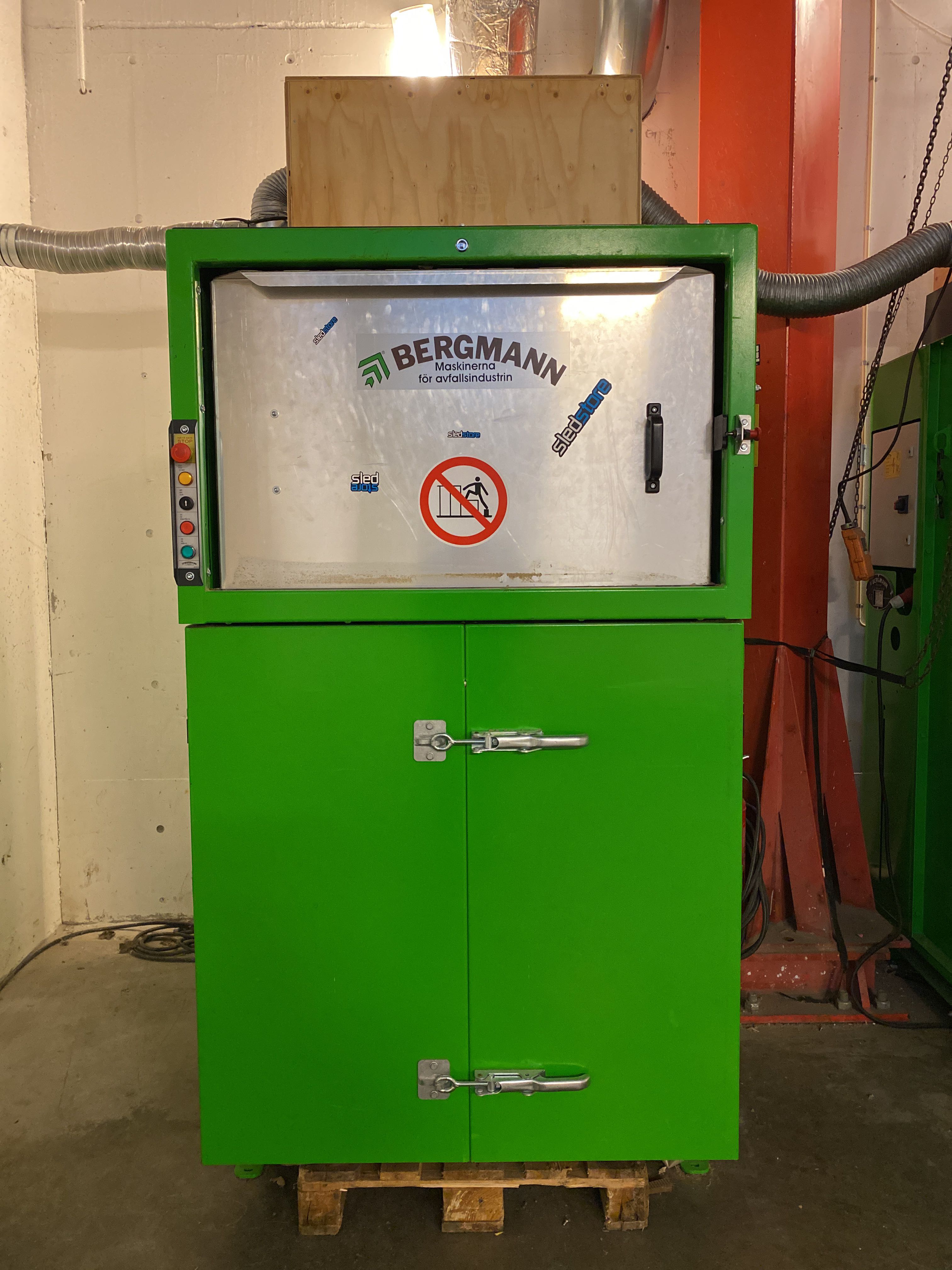 Roto-Compactor Sack Compressor - PS Auction - We value the future ...