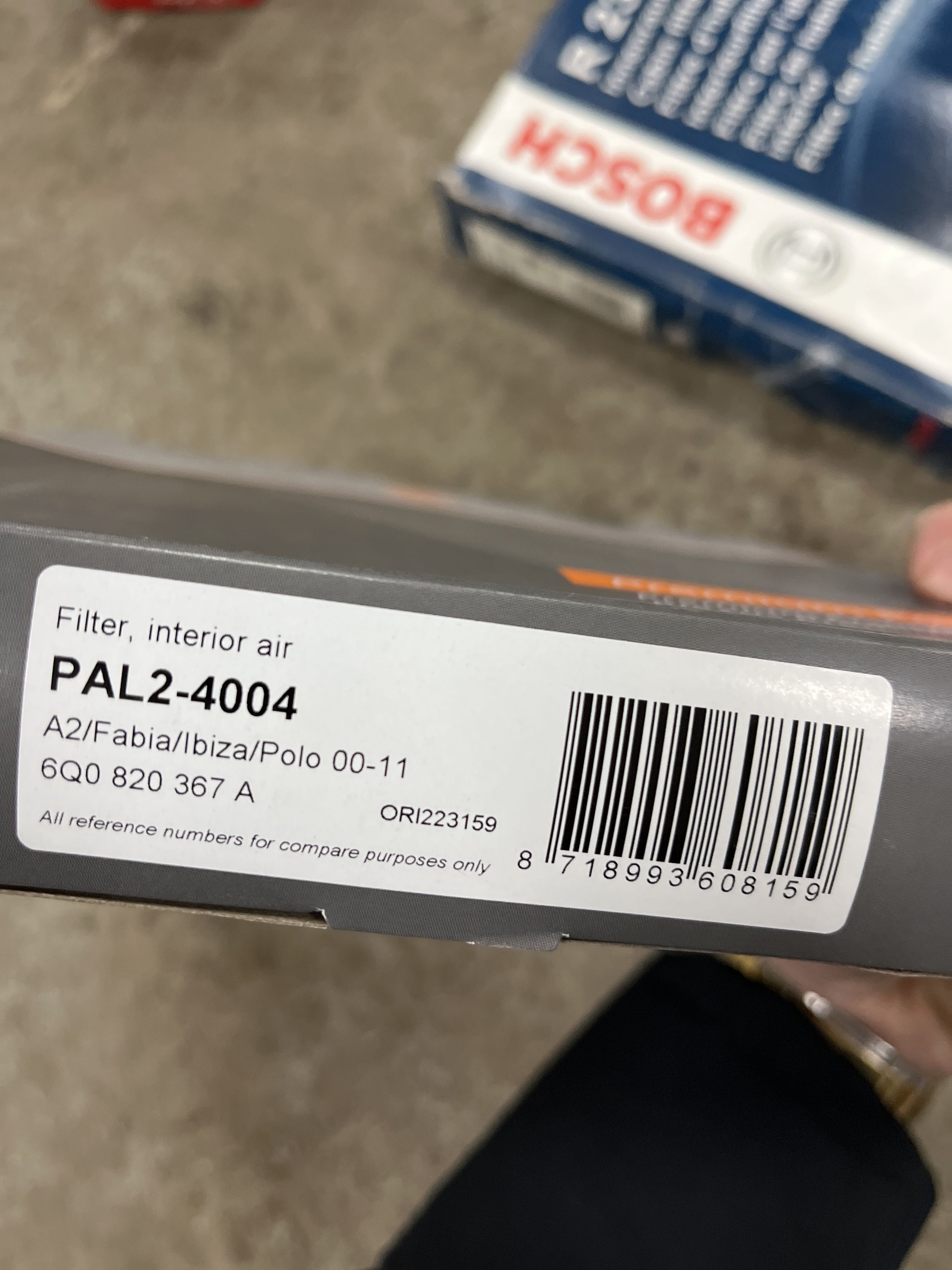 Diverse reservdelar bilar, vattenpump, kamremssats med mera - Auktioner ...