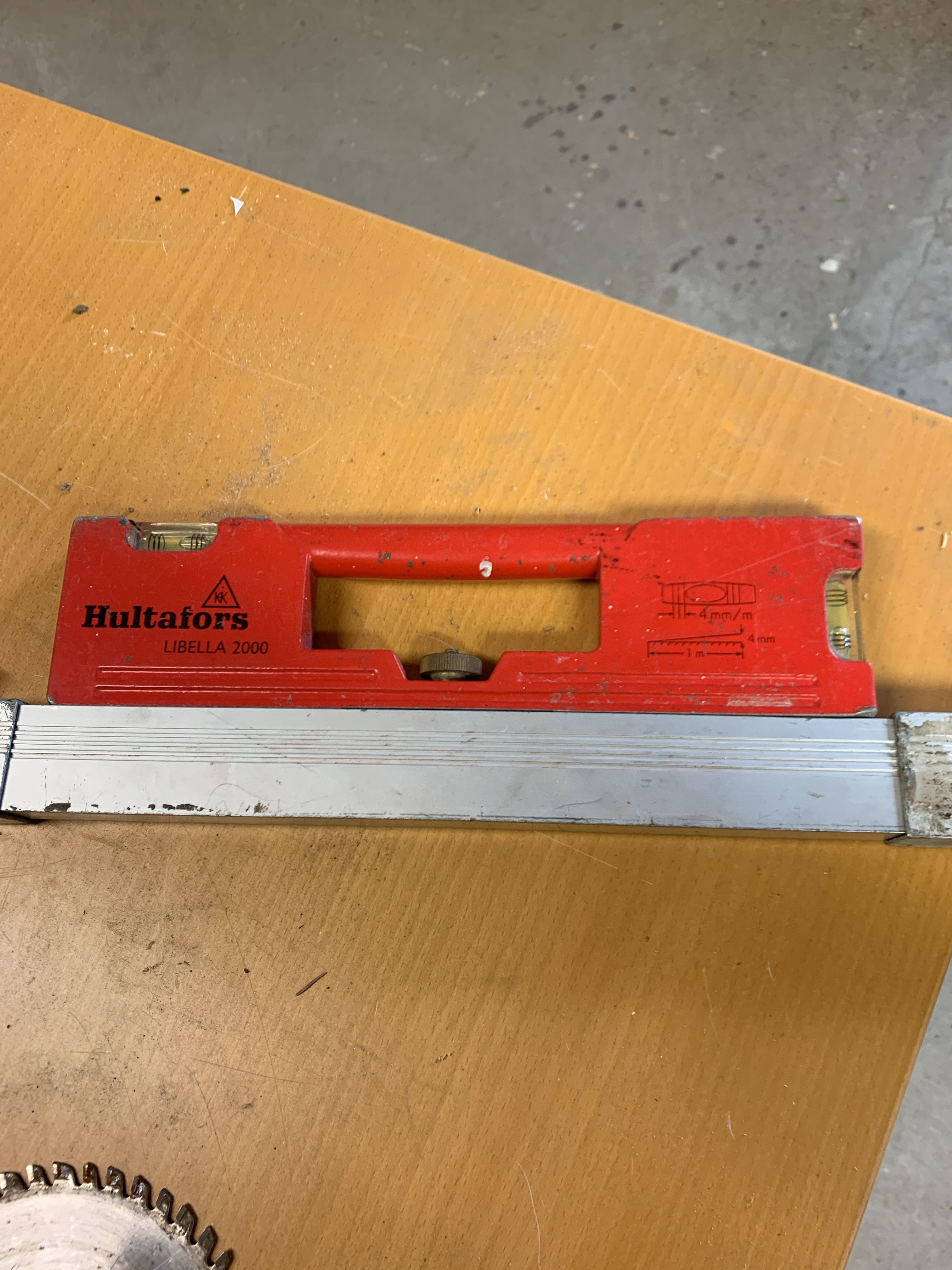 Circular saw and spirit level Hultafors - PS Auction - We value the ...