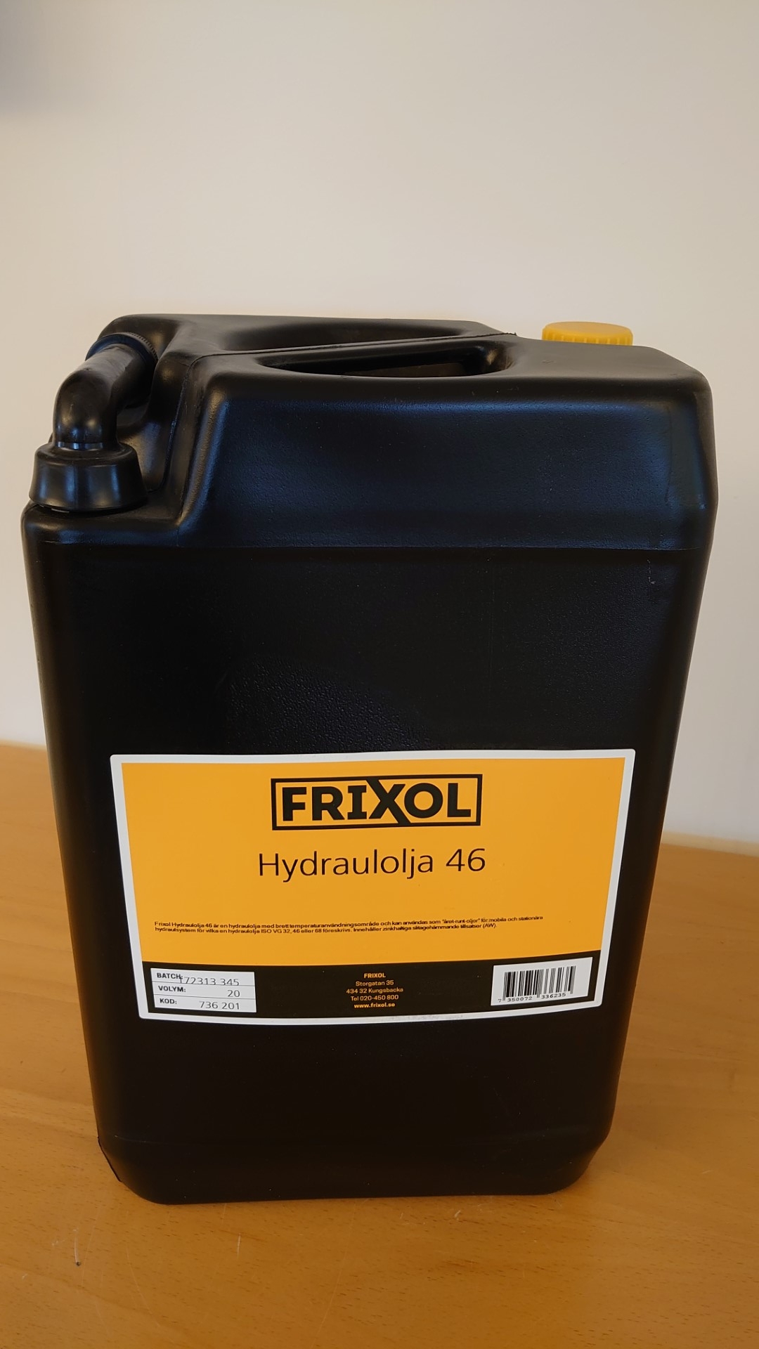1 Pallet With 32 Cans Frixol Hydraulic Oil 46, 640 Liter - PS Auction ...