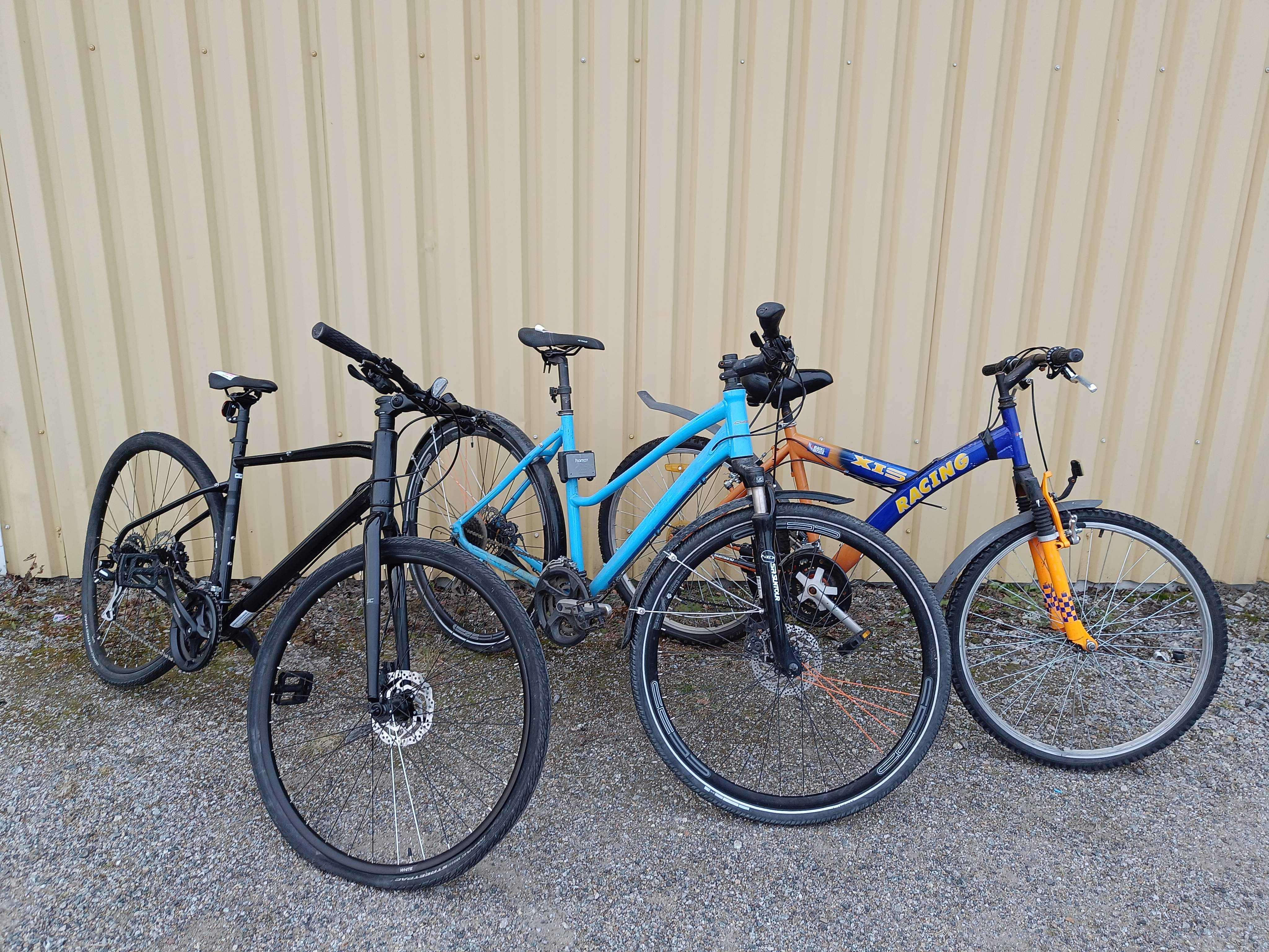 Cyklar i Olika Modeller 3styck Repobjekt - Auktioner online ...