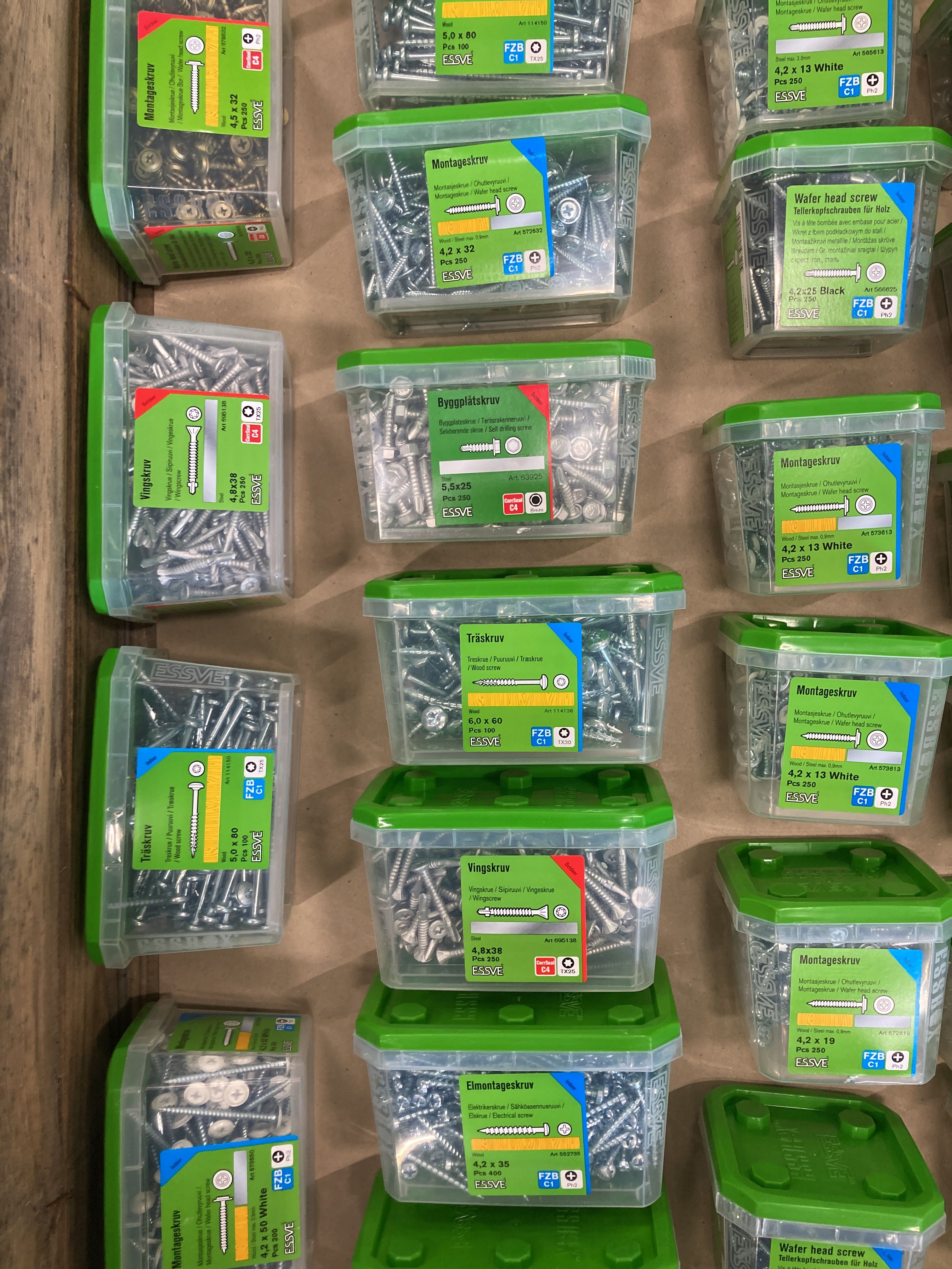 Essve Screw Assortment - PS Auction - We value the future - Largest in ...