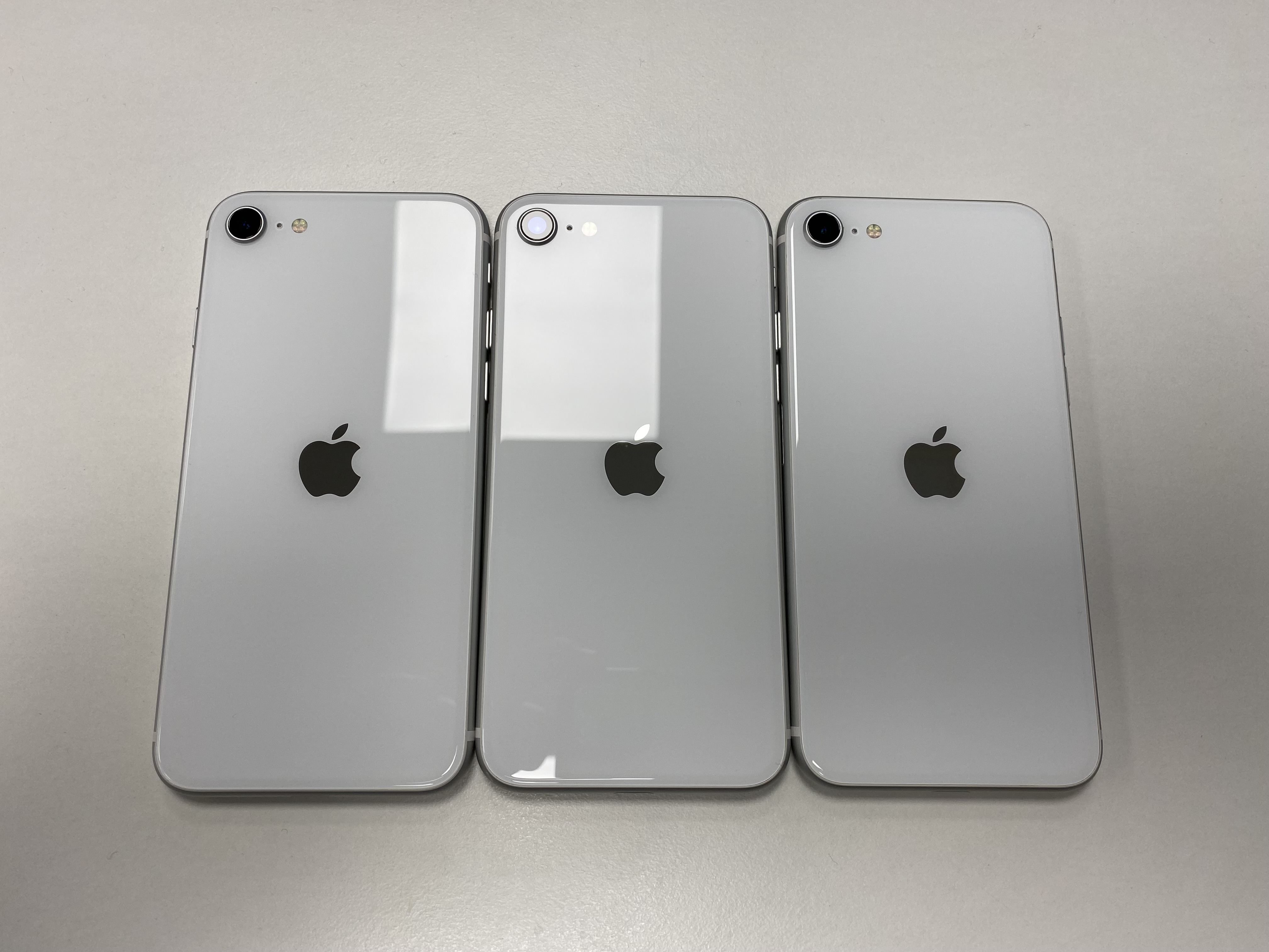 3st iPhone SE gen 2 - Auktioner online - Nätauktioner ...