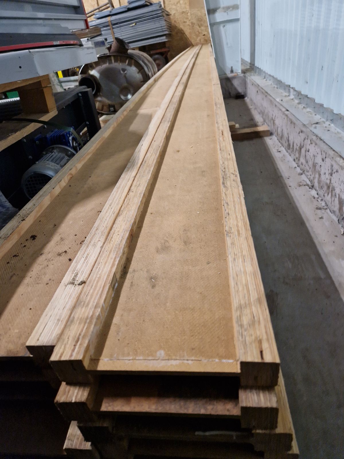 12 stycken masonit balkar 9600mm långa - Auktioner online ...