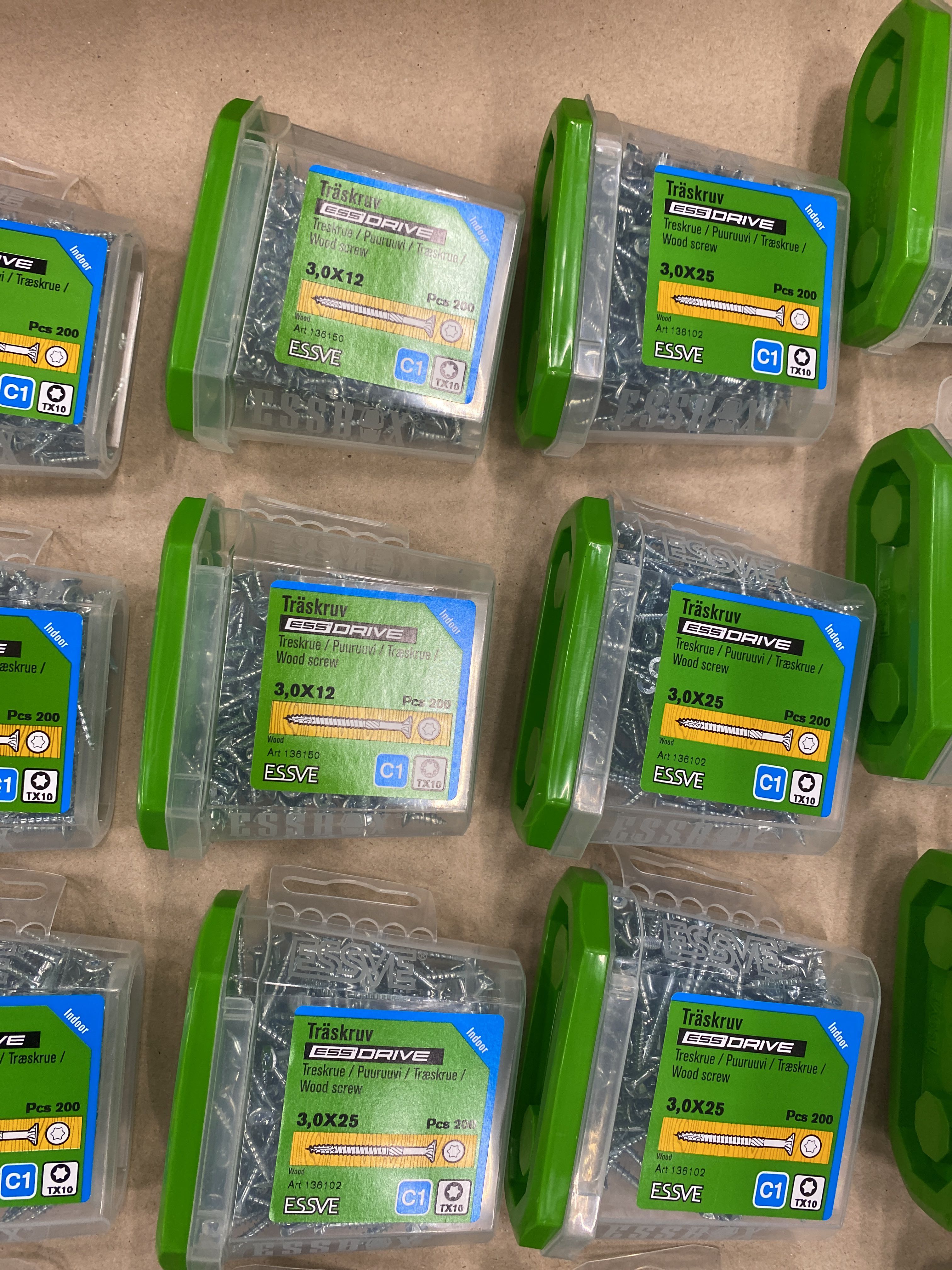 Screw assortment Essve - PS Auction - We value the future - Largest in ...