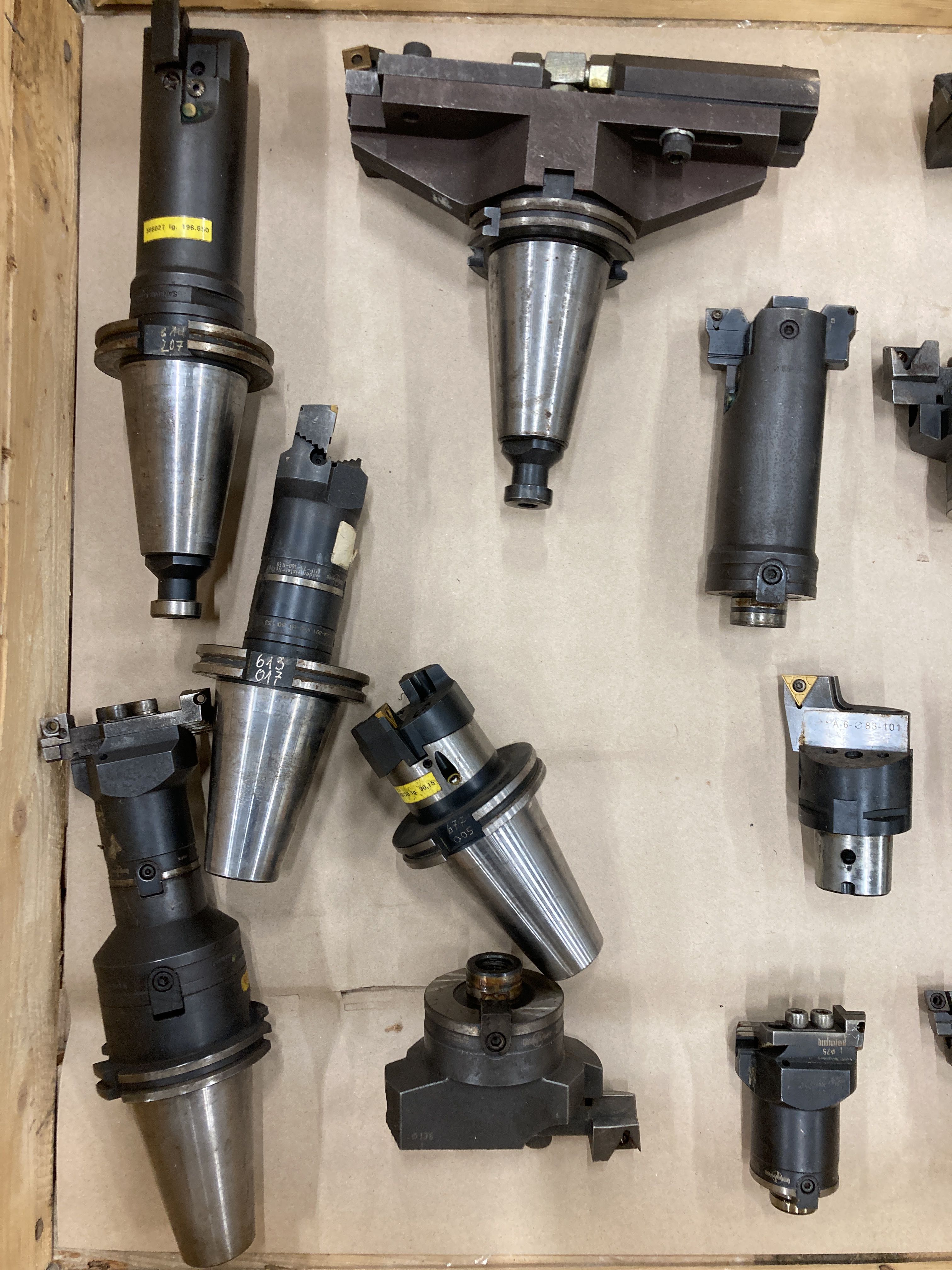 Assortment of holding tools and accessories varilock, capto - PS ...