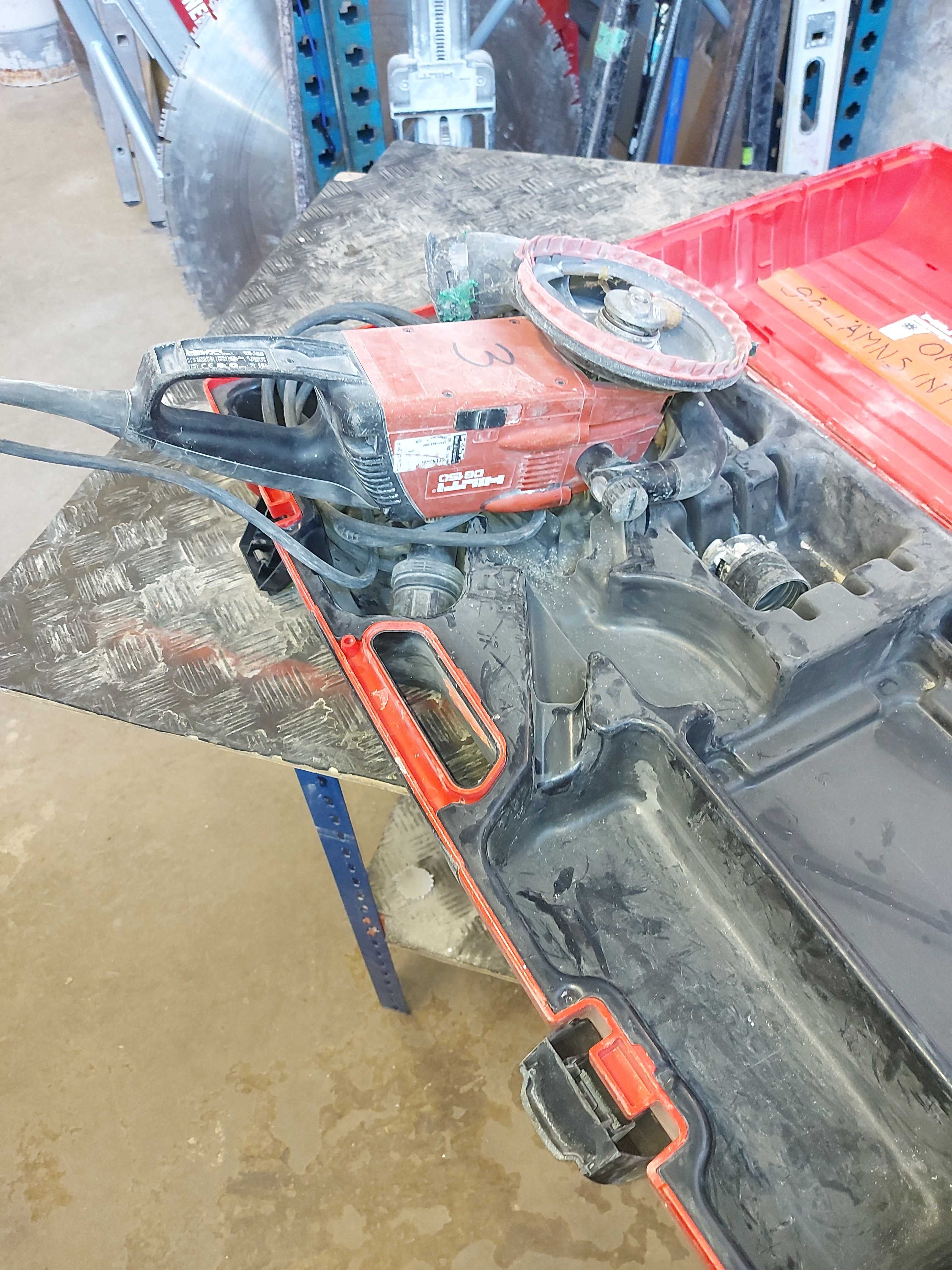 Concrete slip Hilti DG150 - PS Auction - We value the future - Largest ...