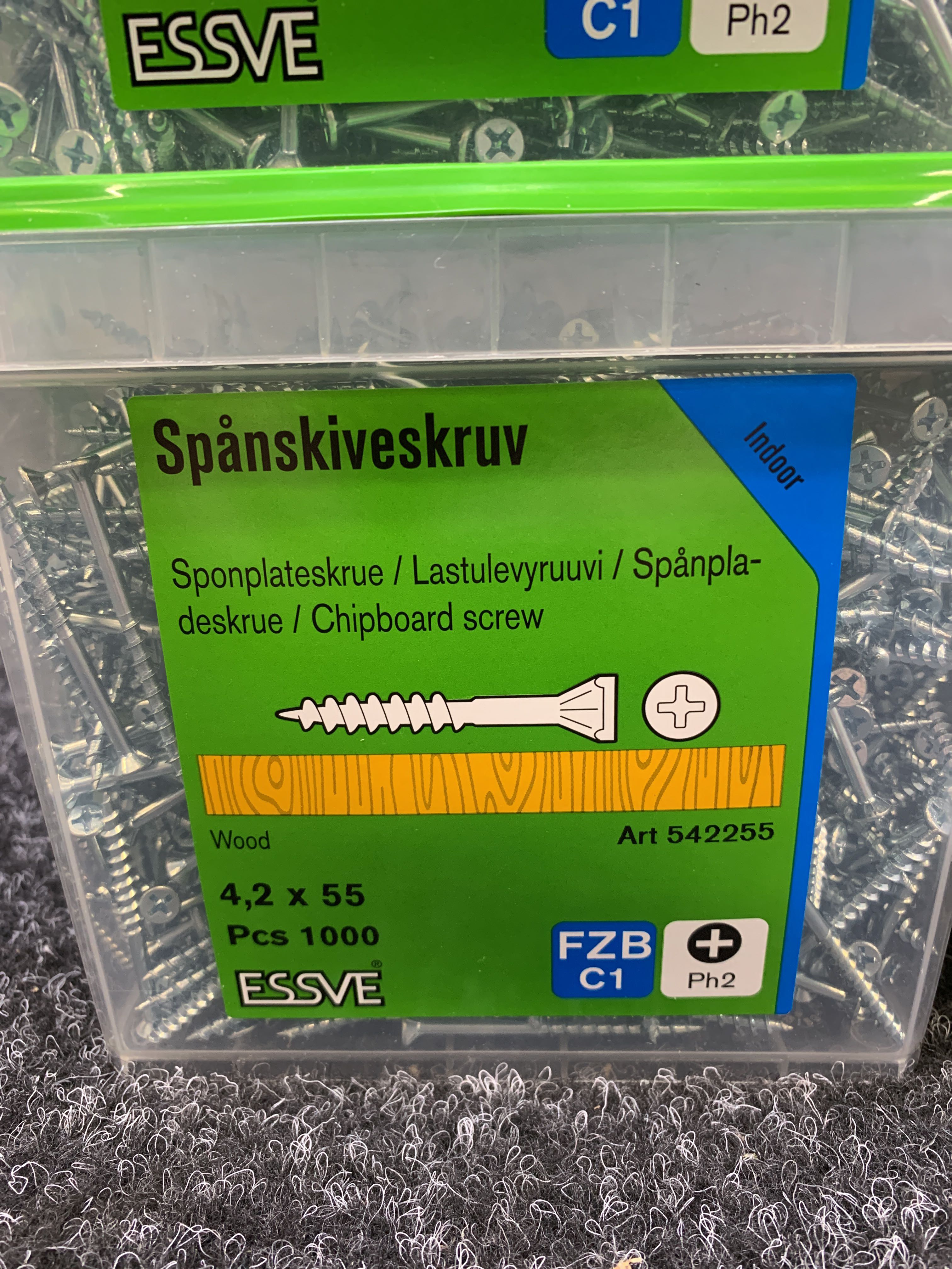 Sortiment med spånskiveskruv Essve - Auktioner online - Nätauktioner ...