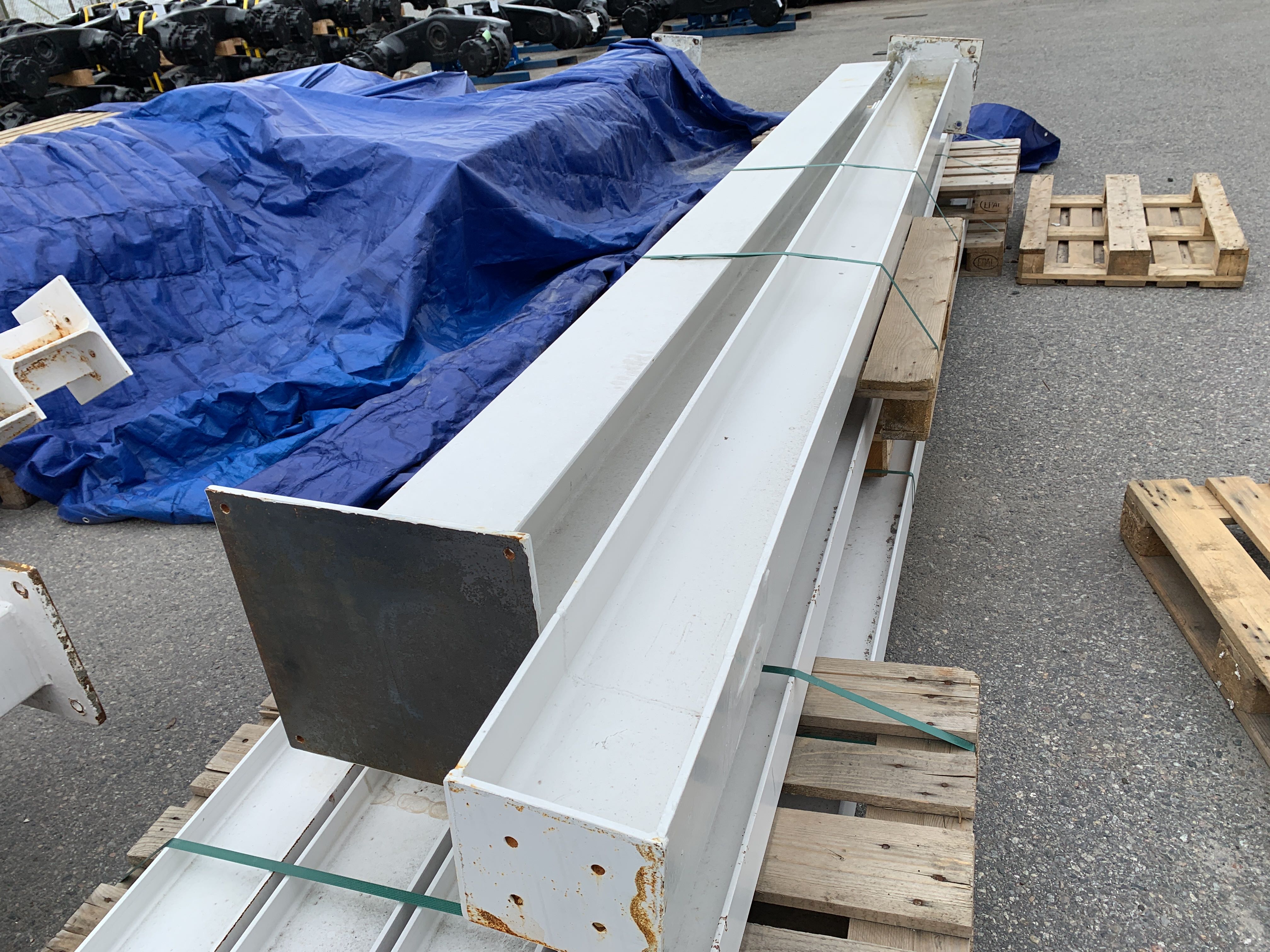 Beams and pillars for traverse tracks #Updated number # - PS Auction ...