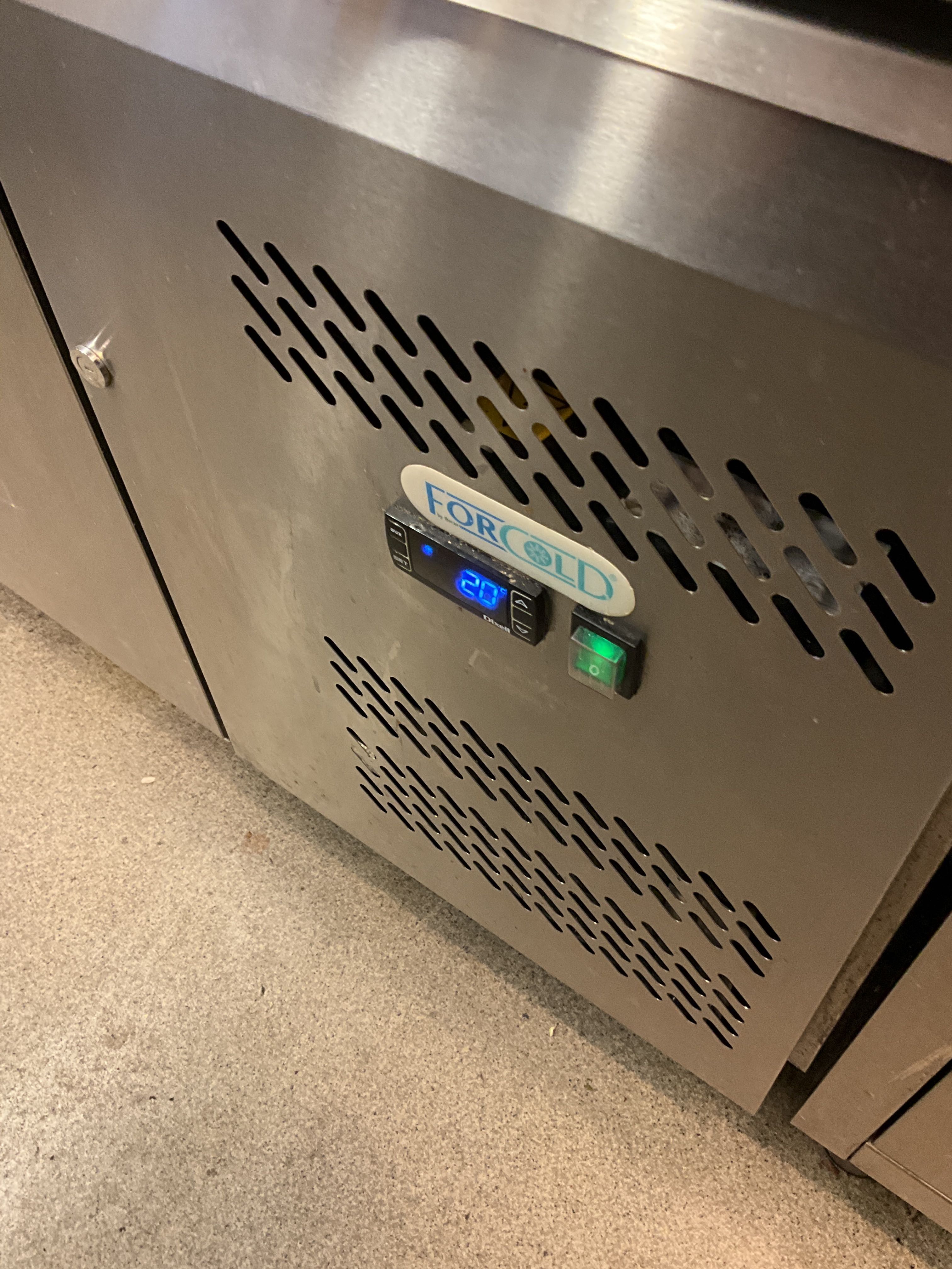 Cooling bench with 9 drawers, 1 single cabinet - PS Auction - We value ...