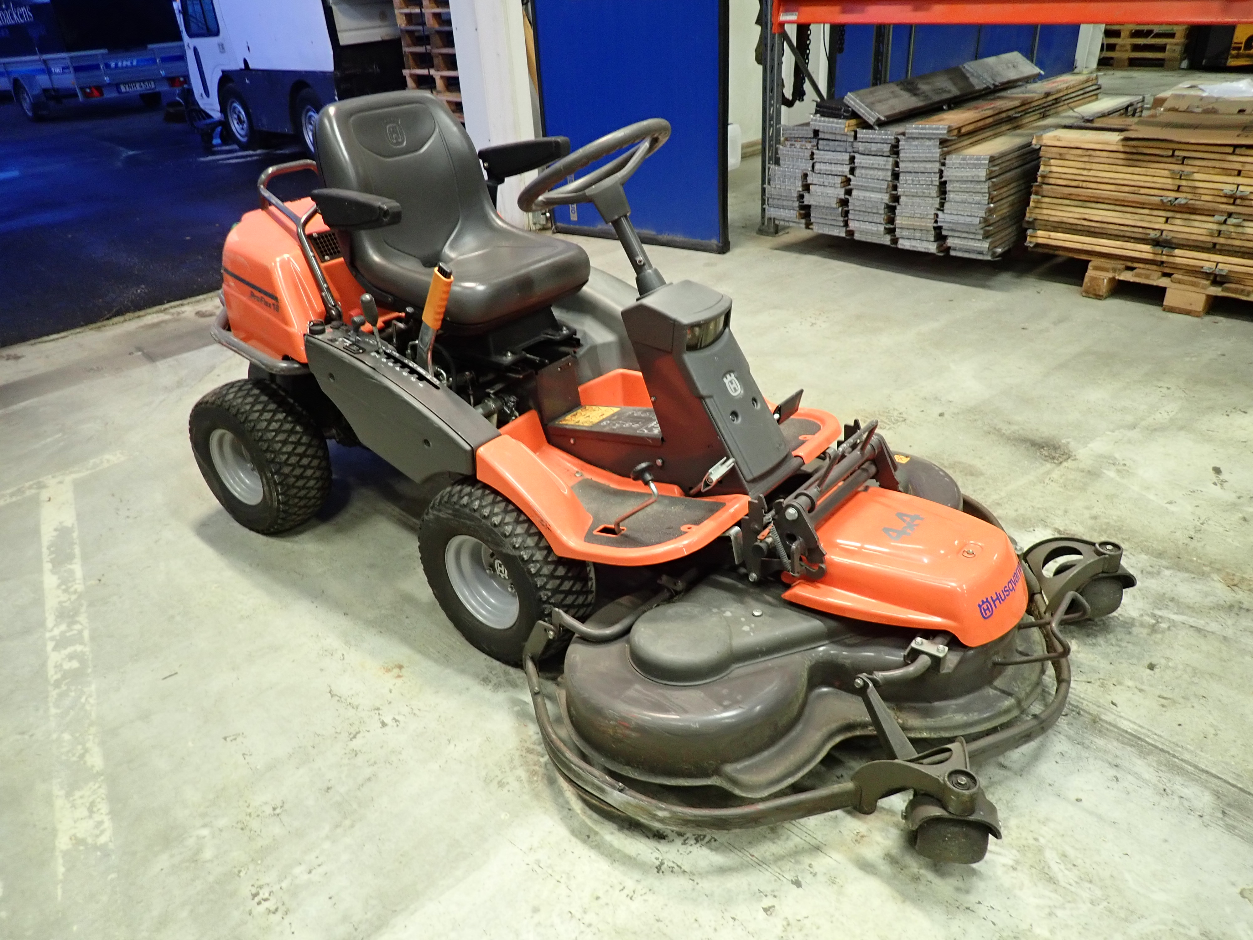Riding mower Husqvarna Proflex 18 - PS Auction - We value the future ...