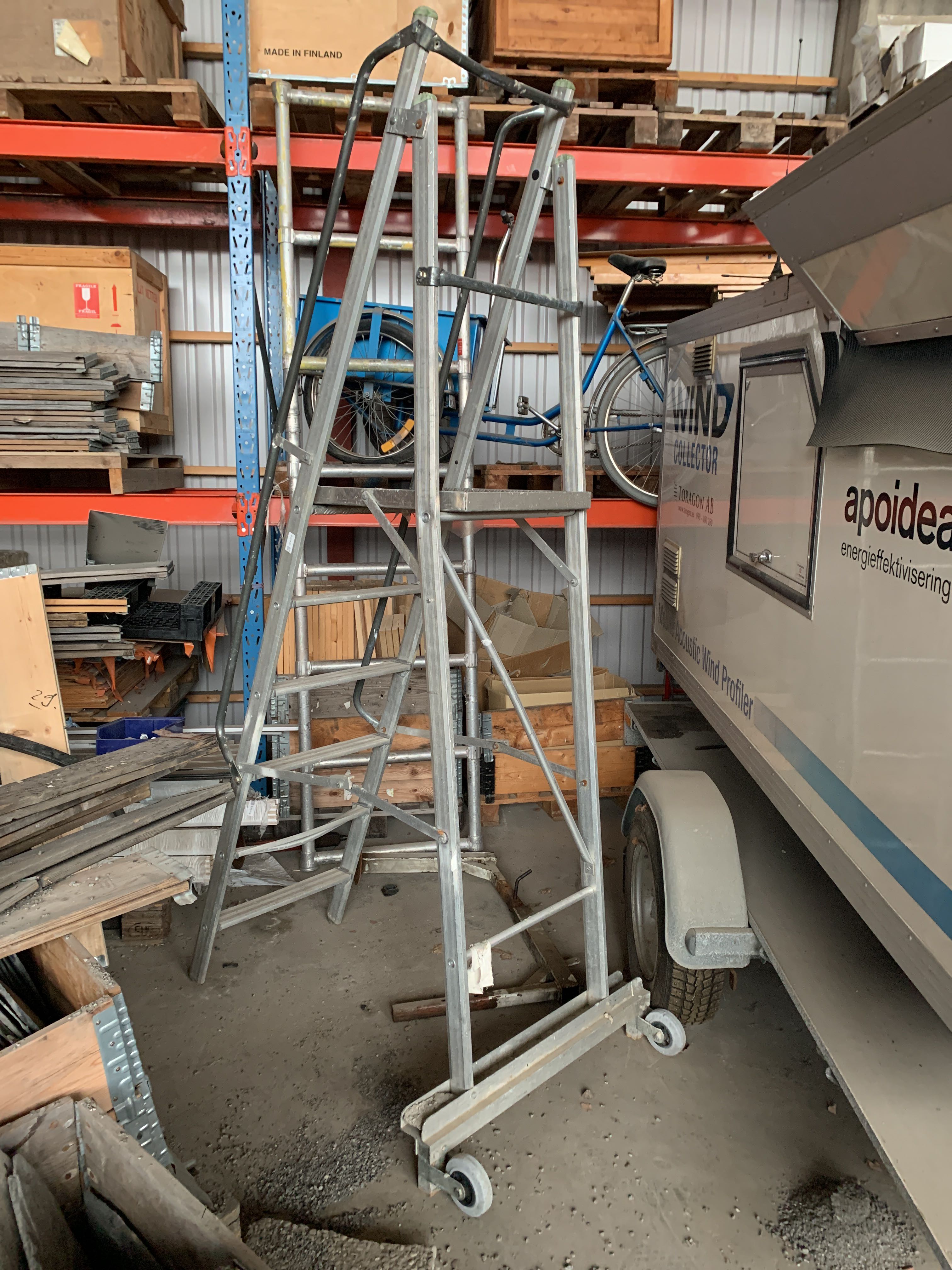 Mobile folding work platform - PS Auction - We value the future ...