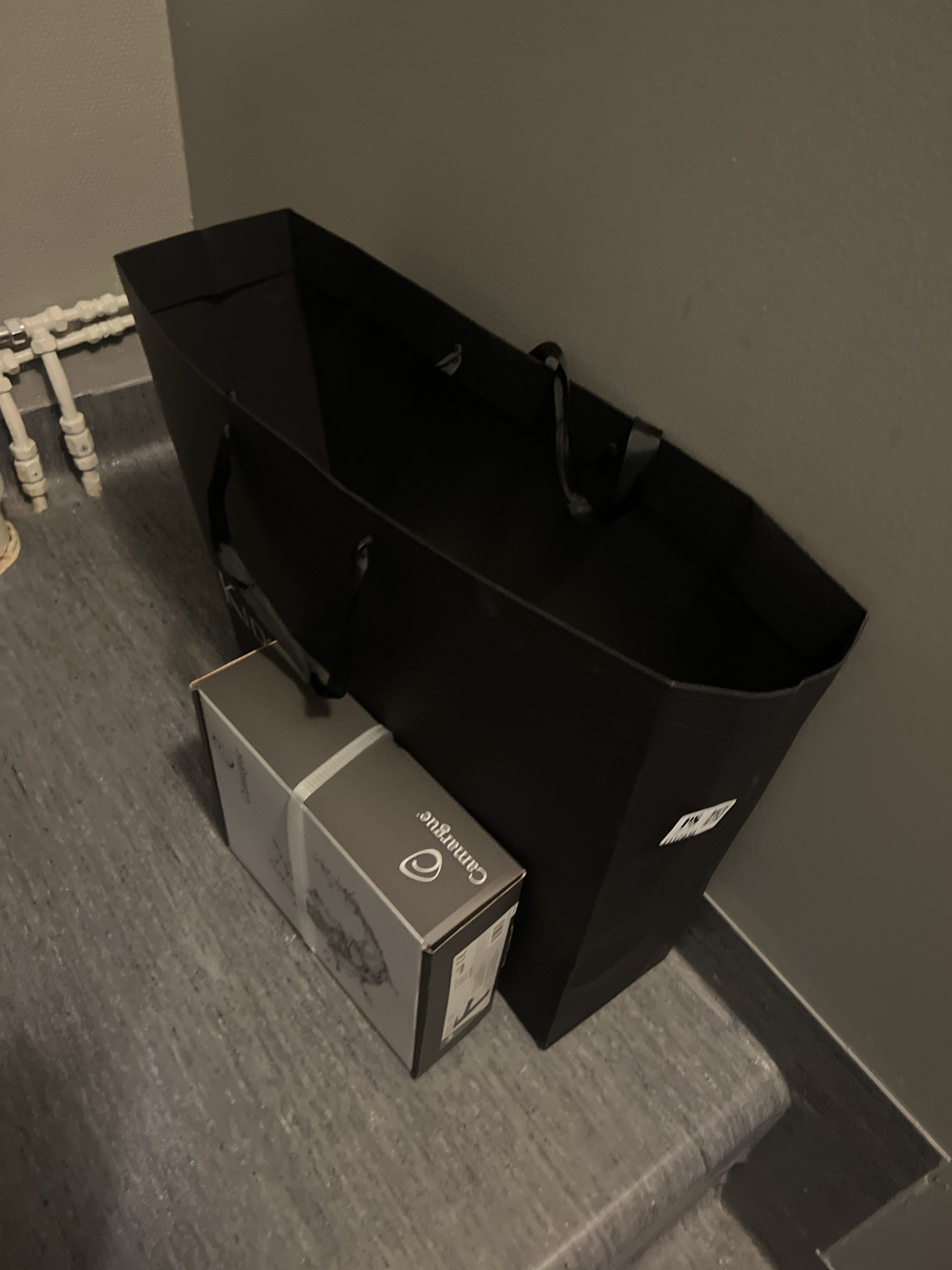 Första Hjälpen Kit, Städartiklar med mera - Auktioner online ...