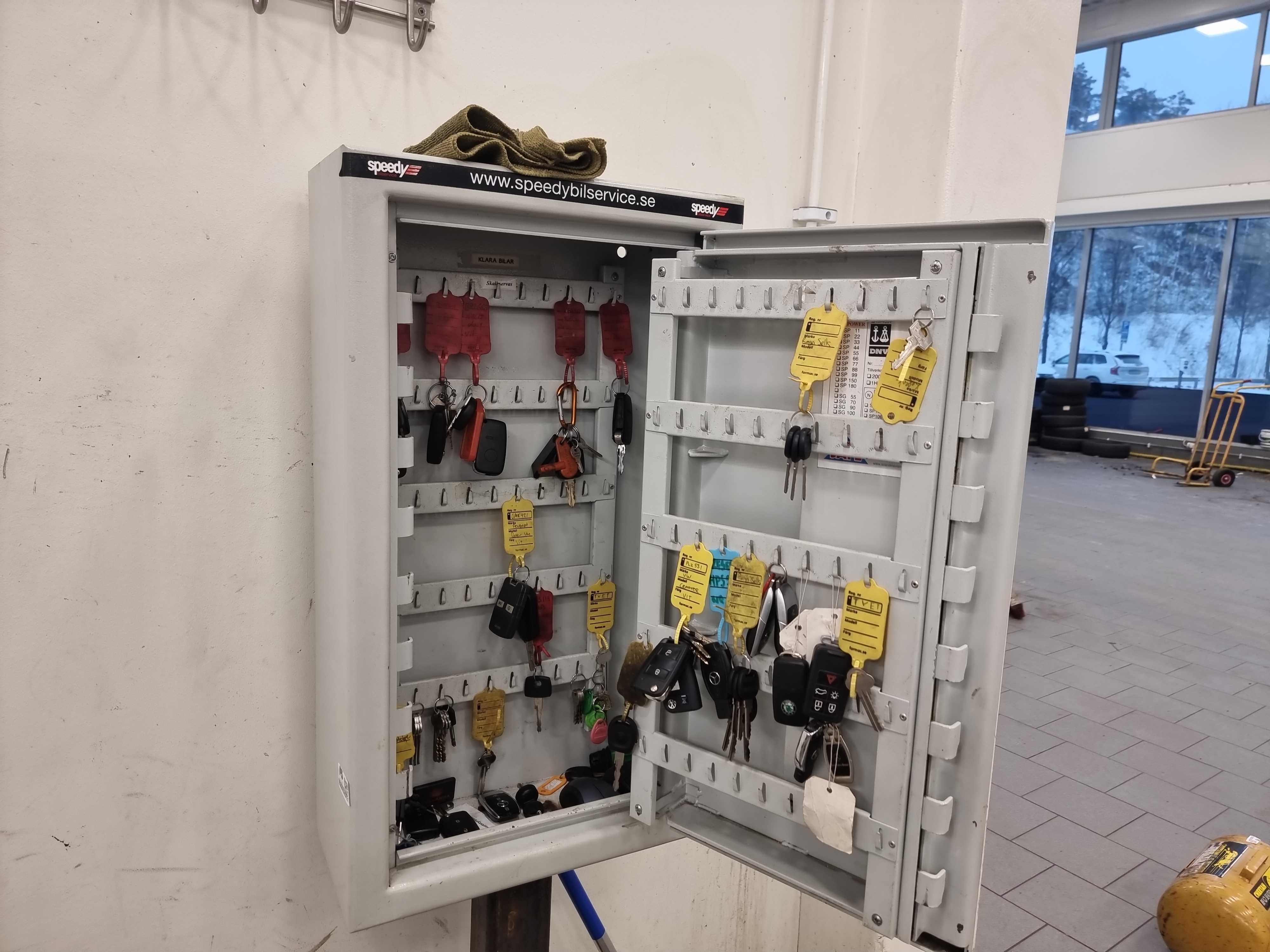 Key locker - PS Auction - We value the future - Largest in net auctions