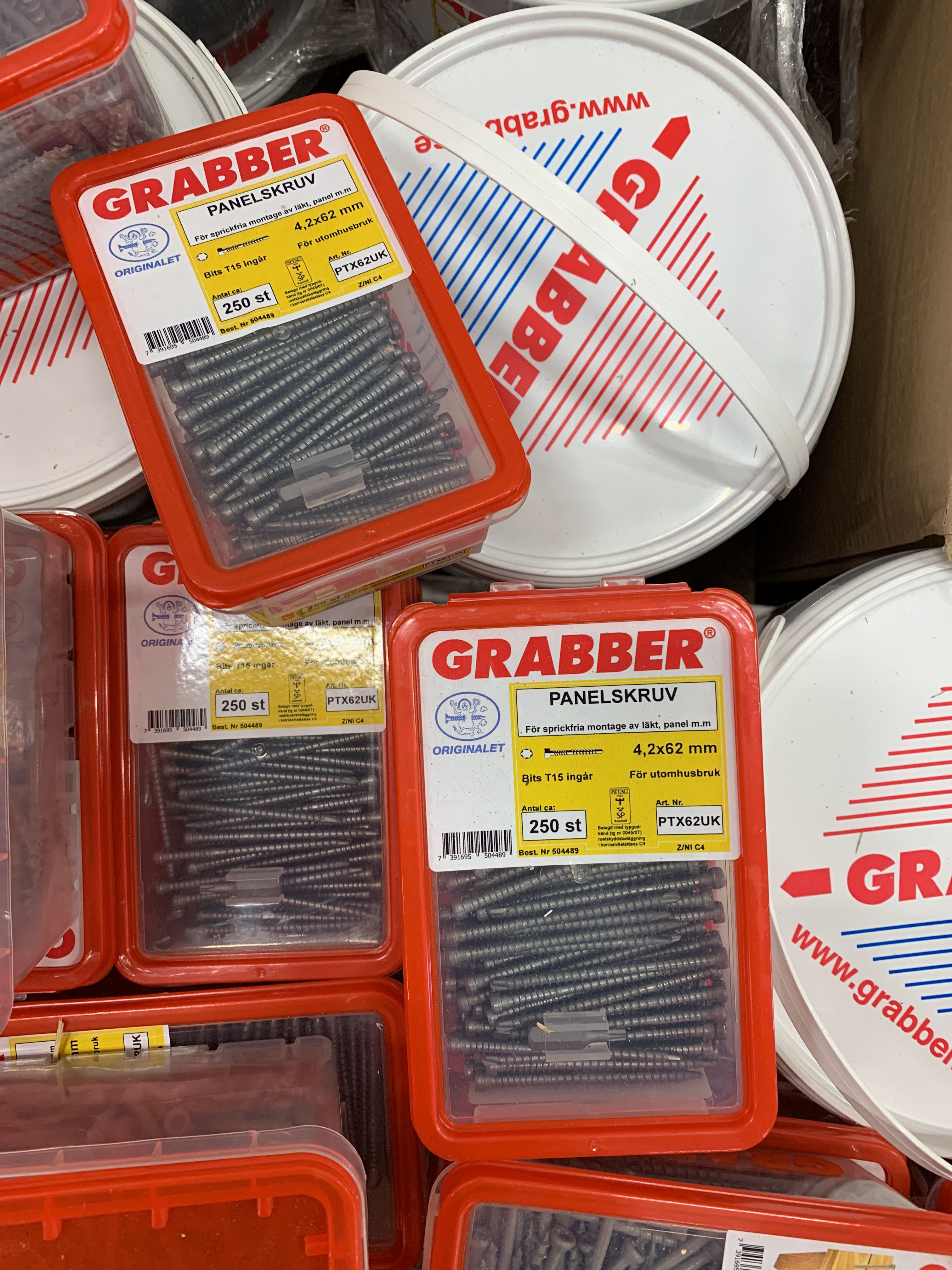 Assortment with "Grabber screw" - PS Auction - We value the future ...