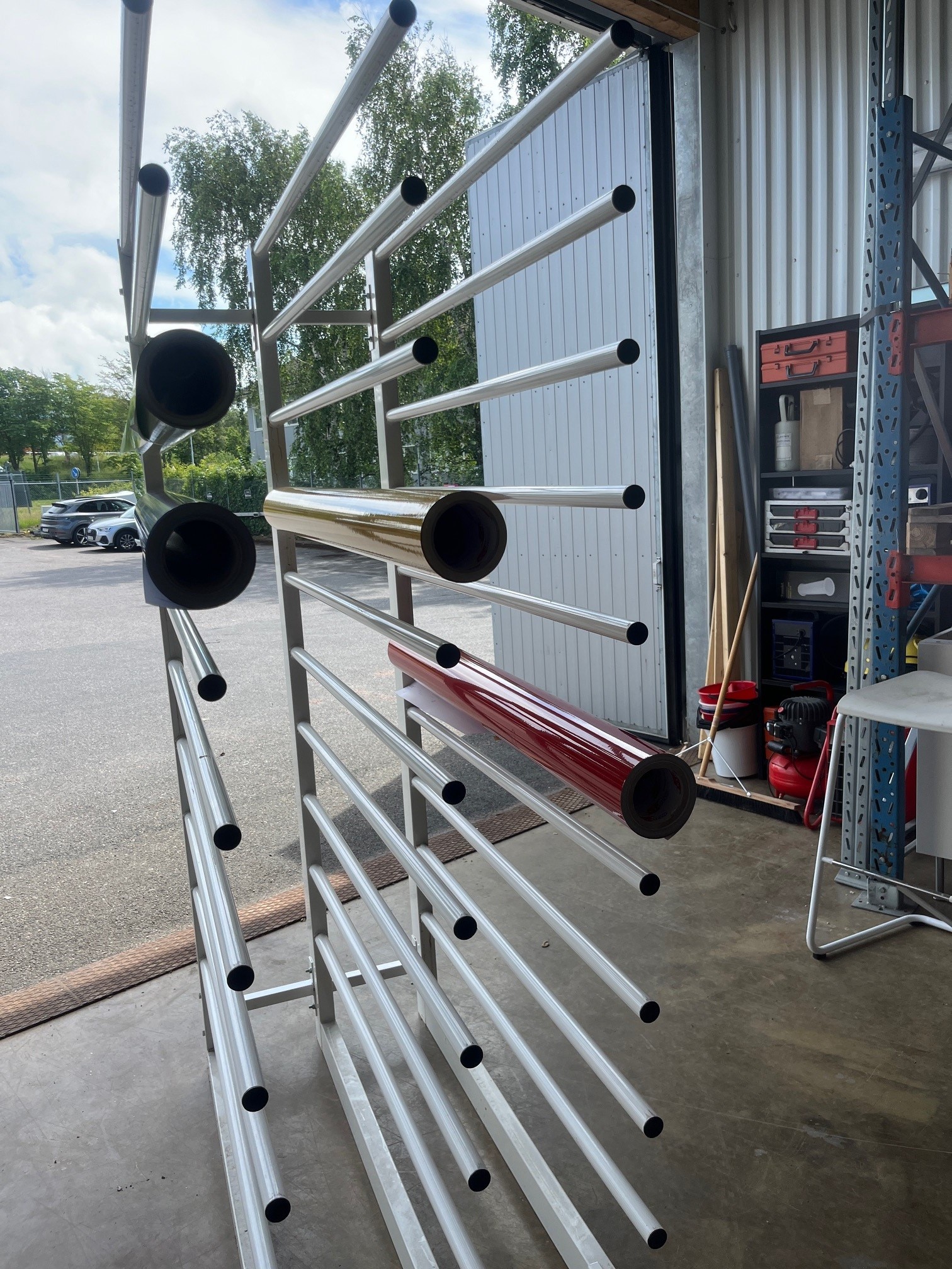 Foil rack for storing rolls - PS Auction - We value the future ...