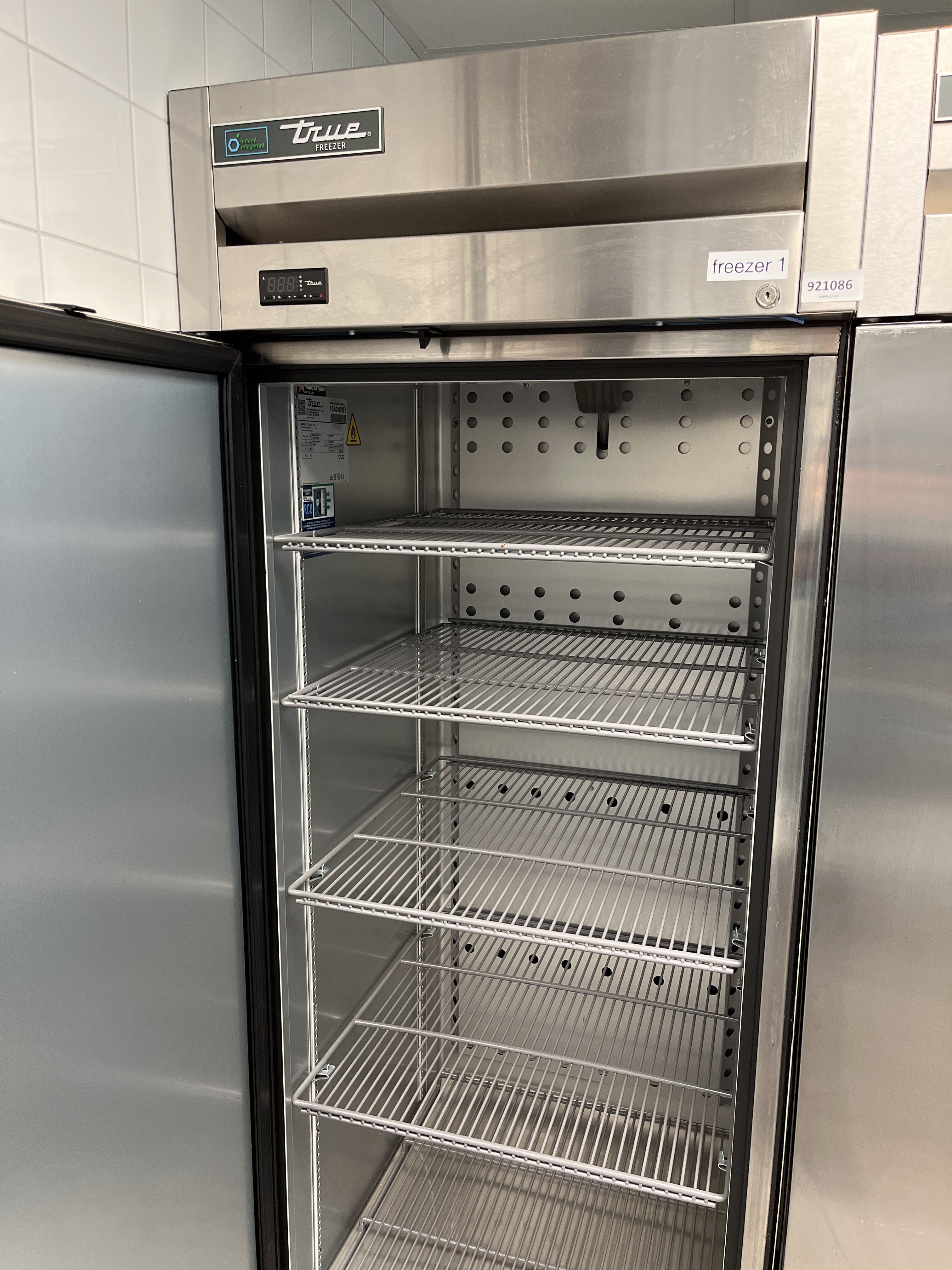 True, T-23F-HC Freezer - PS Auction - We value the future - Largest in ...