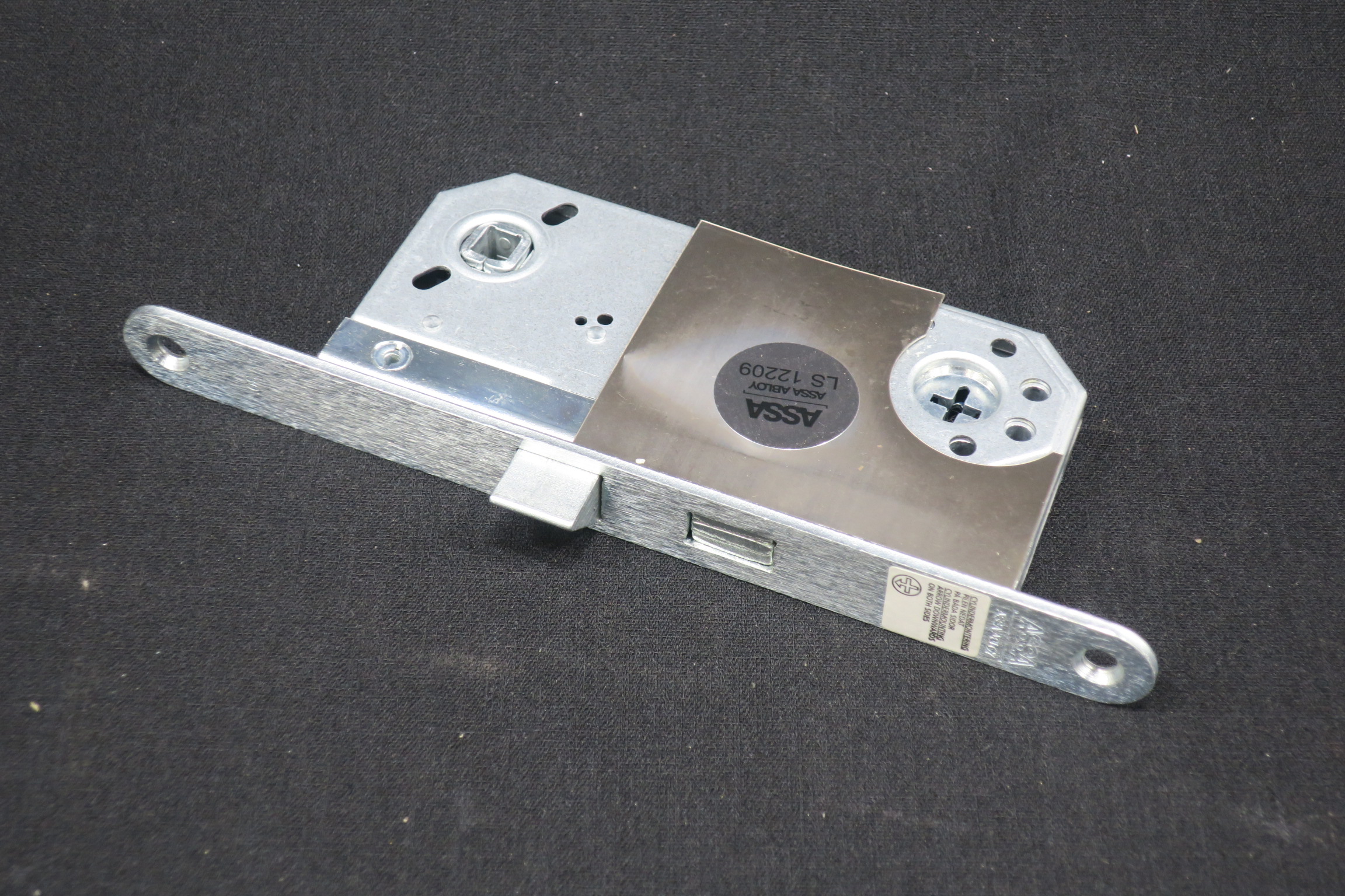 9 locks ASSA 8765/50 osym V - PS Auction - We value the future ...