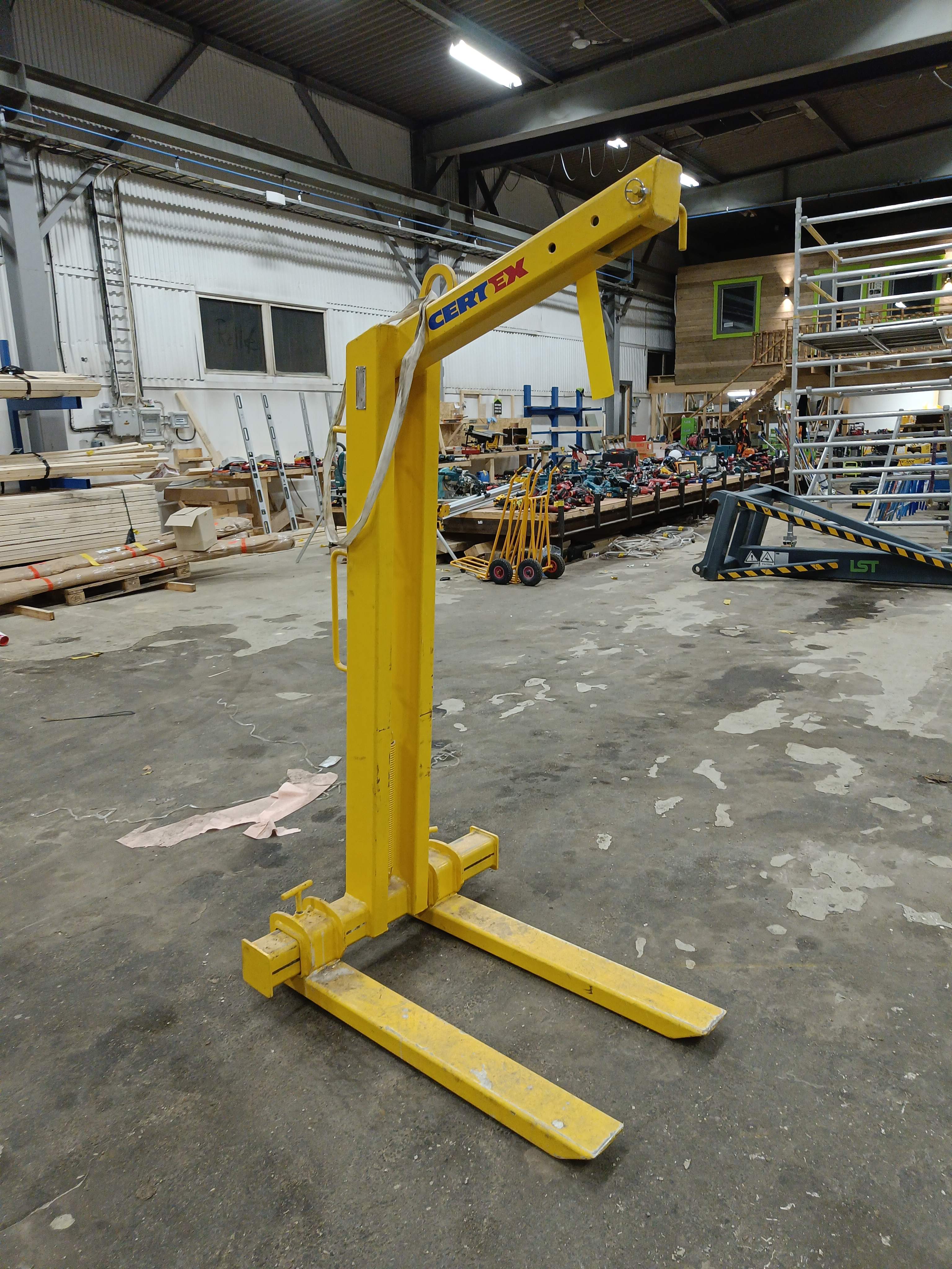 Pallet lift Certex 2.5-Ton - PS Auction - We value the future - Largest ...