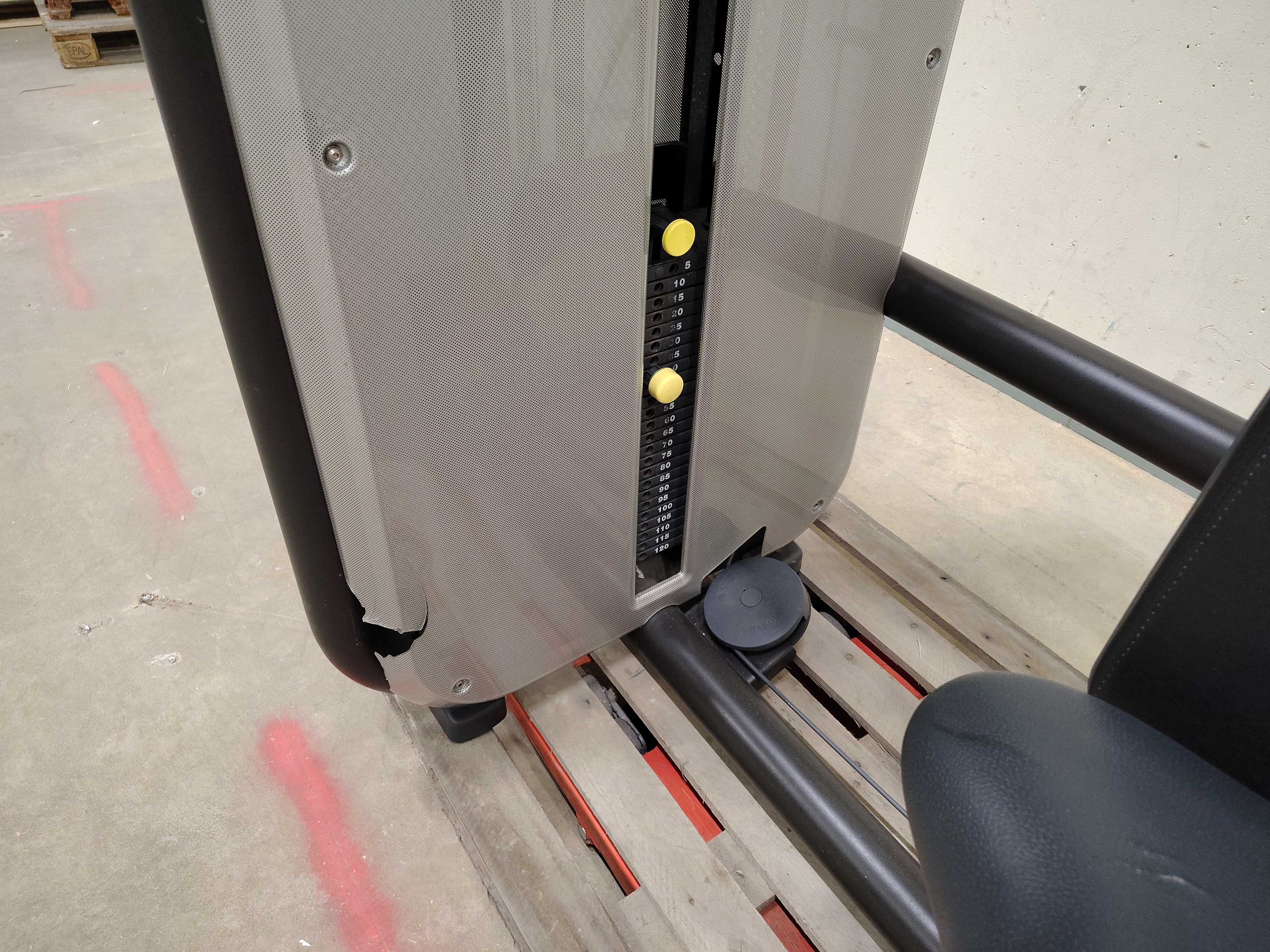 Chest press machine - Technogym Chest Press, strength training machine ...