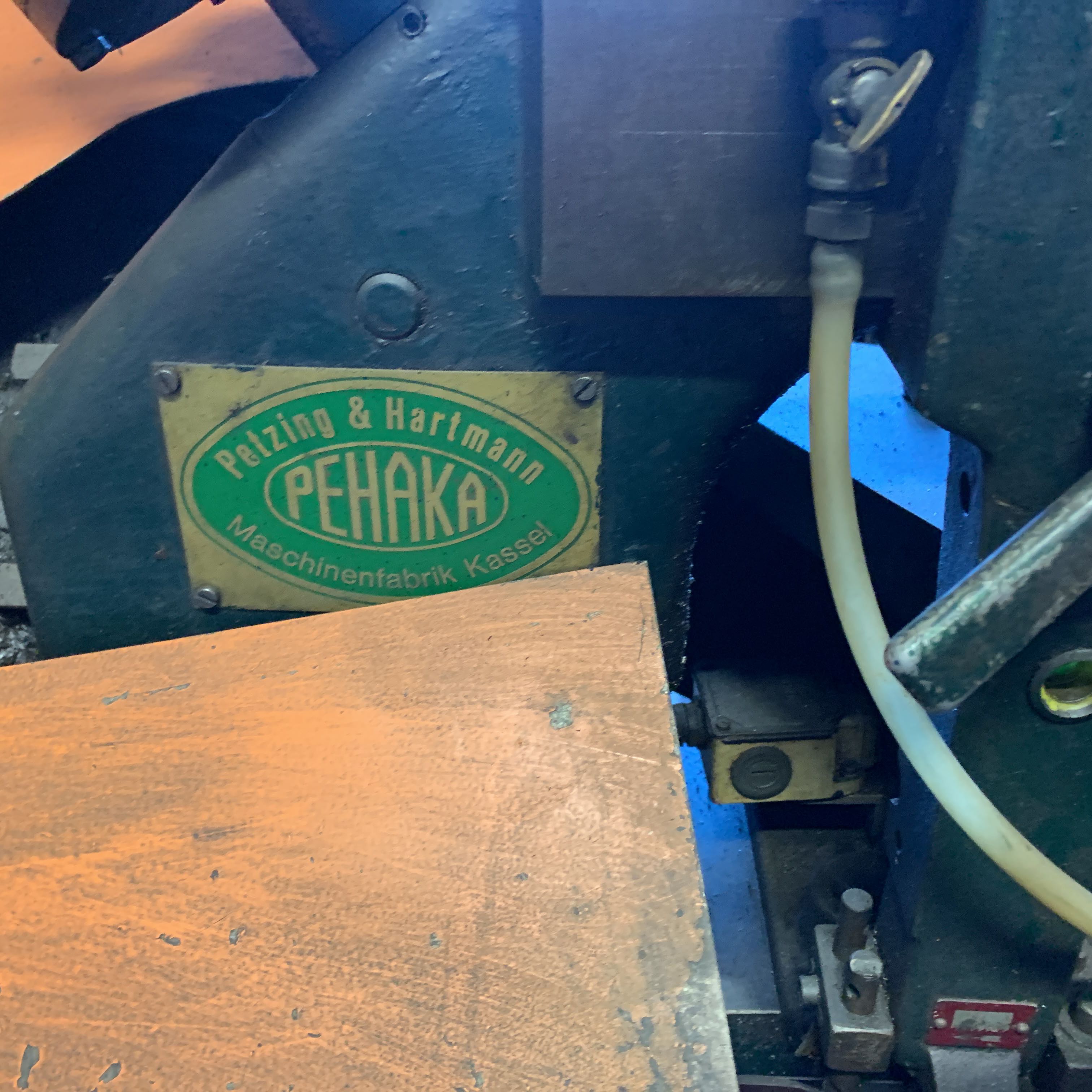 Bandsaw Pehaka Robots 250 Super - PS Auction - We value the future ...