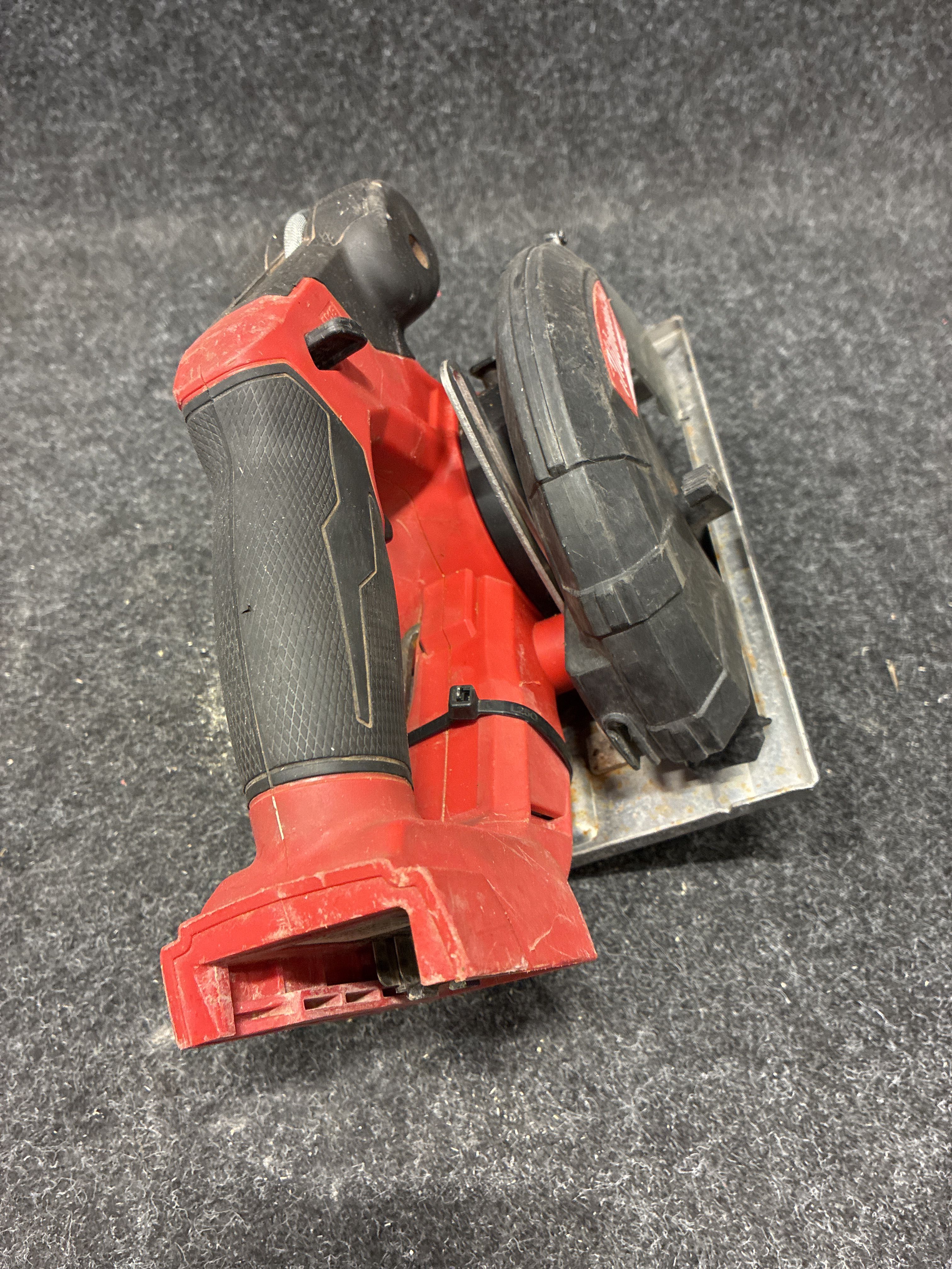 Metal circular saw Milwaukee M18 FMCS - PS Auction - We value the ...