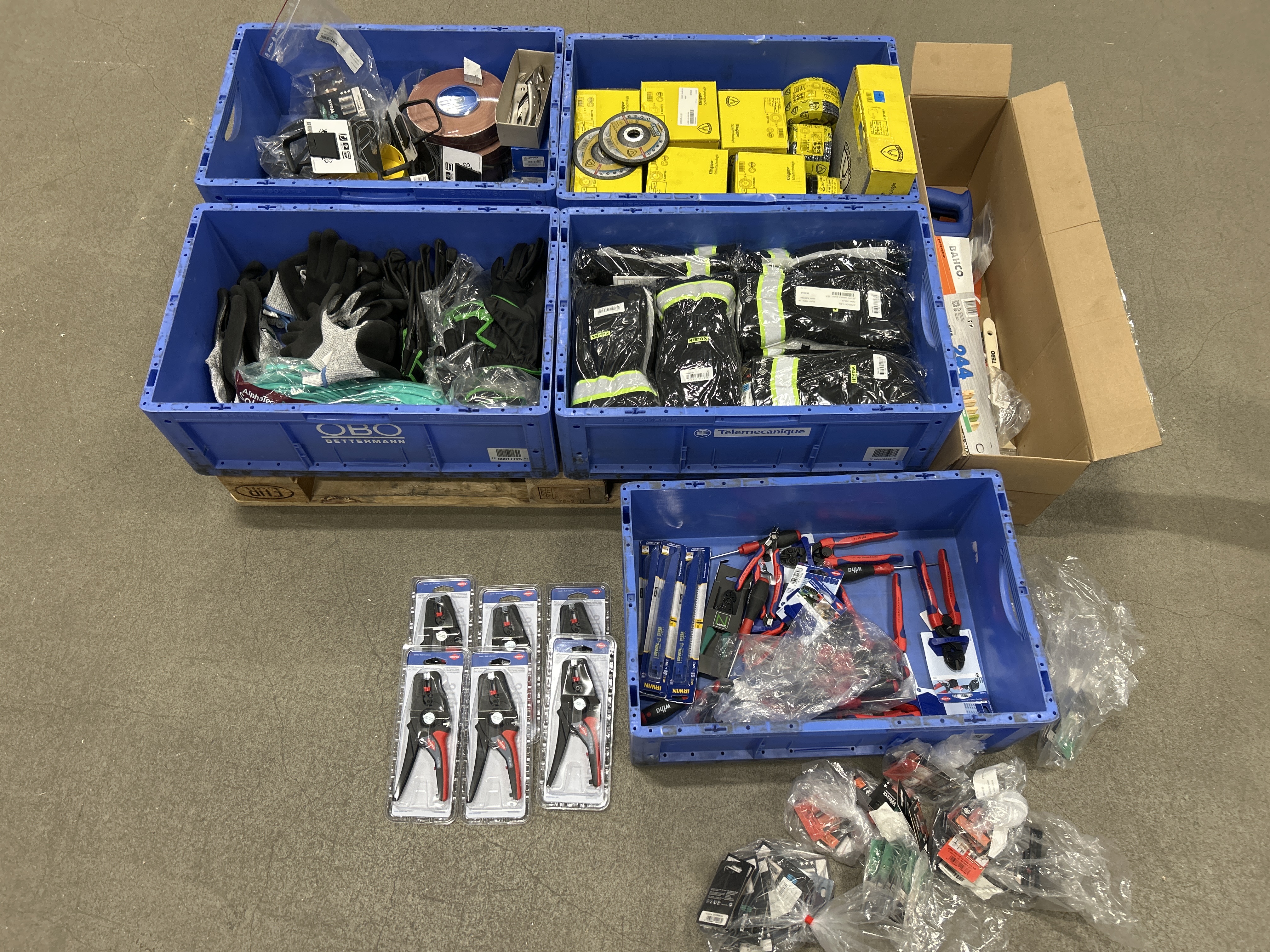 Knipex verktyg, slipskivor, handskar, mm. - Auktioner online - Nätauktioner & Konkursauktioner ...