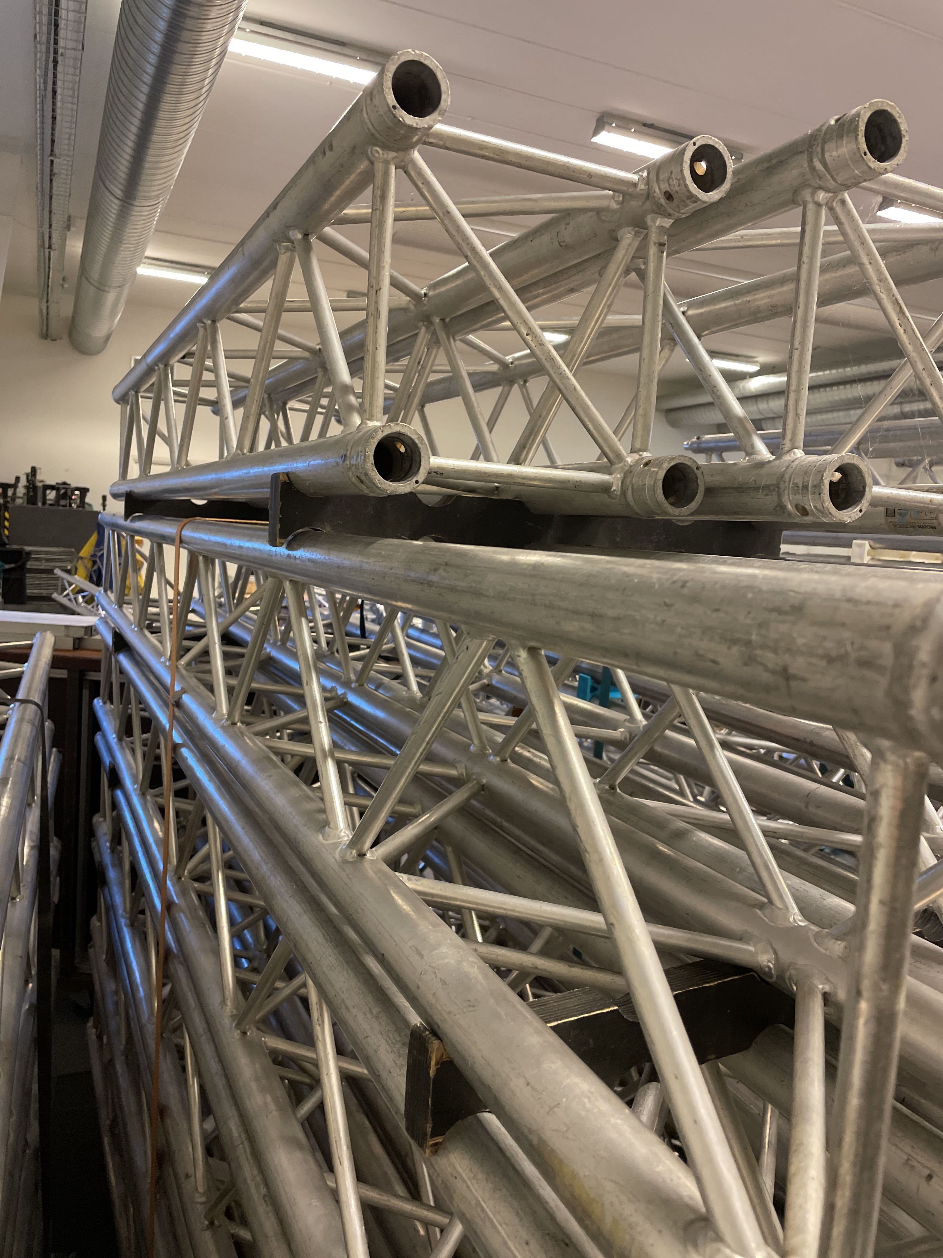 Tross Prolyte H30V-L300 and H30V-L200, 12 pieces - PS Auction - We value the future - Largest in ...