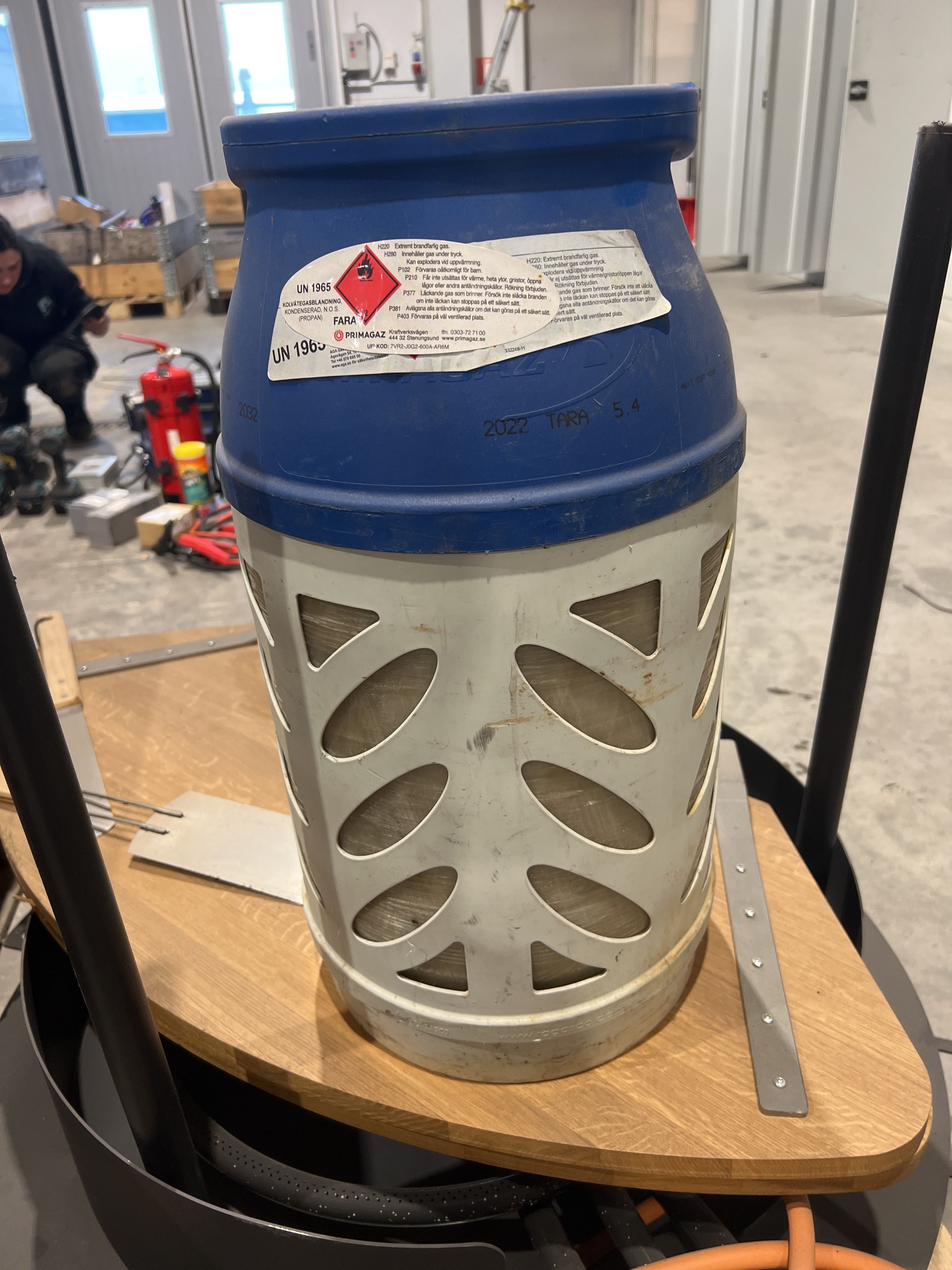 Komplett Morahäll med gasoltub - Auktioner online - Nätauktioner ...