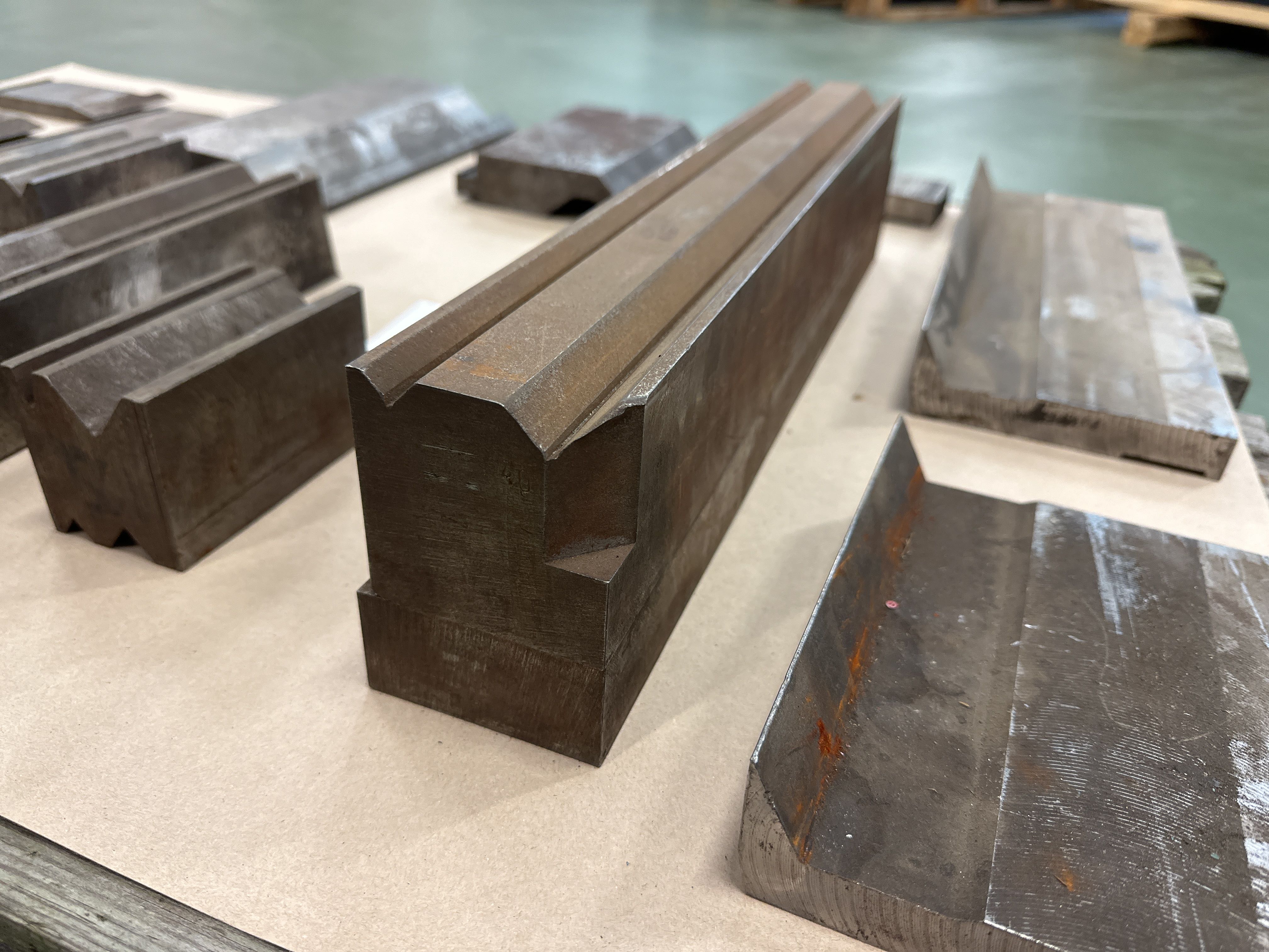 Edge press and edge folding tool - PS Auction - We value the future ...