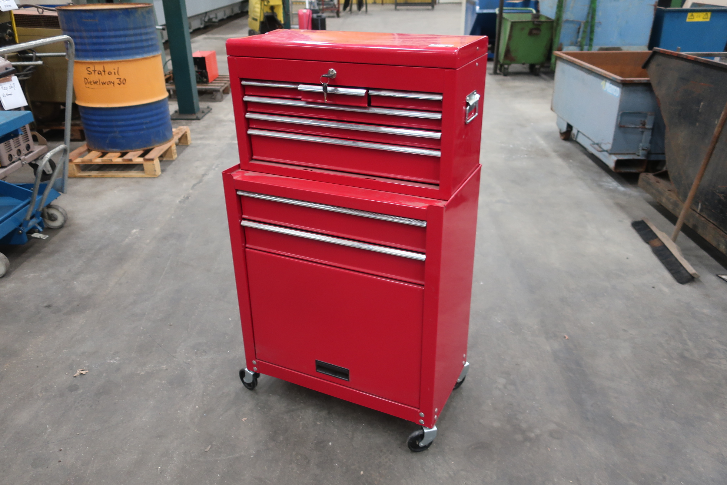 Tool cabinet on wheels - PS Auction - We value the future - Largest in ...