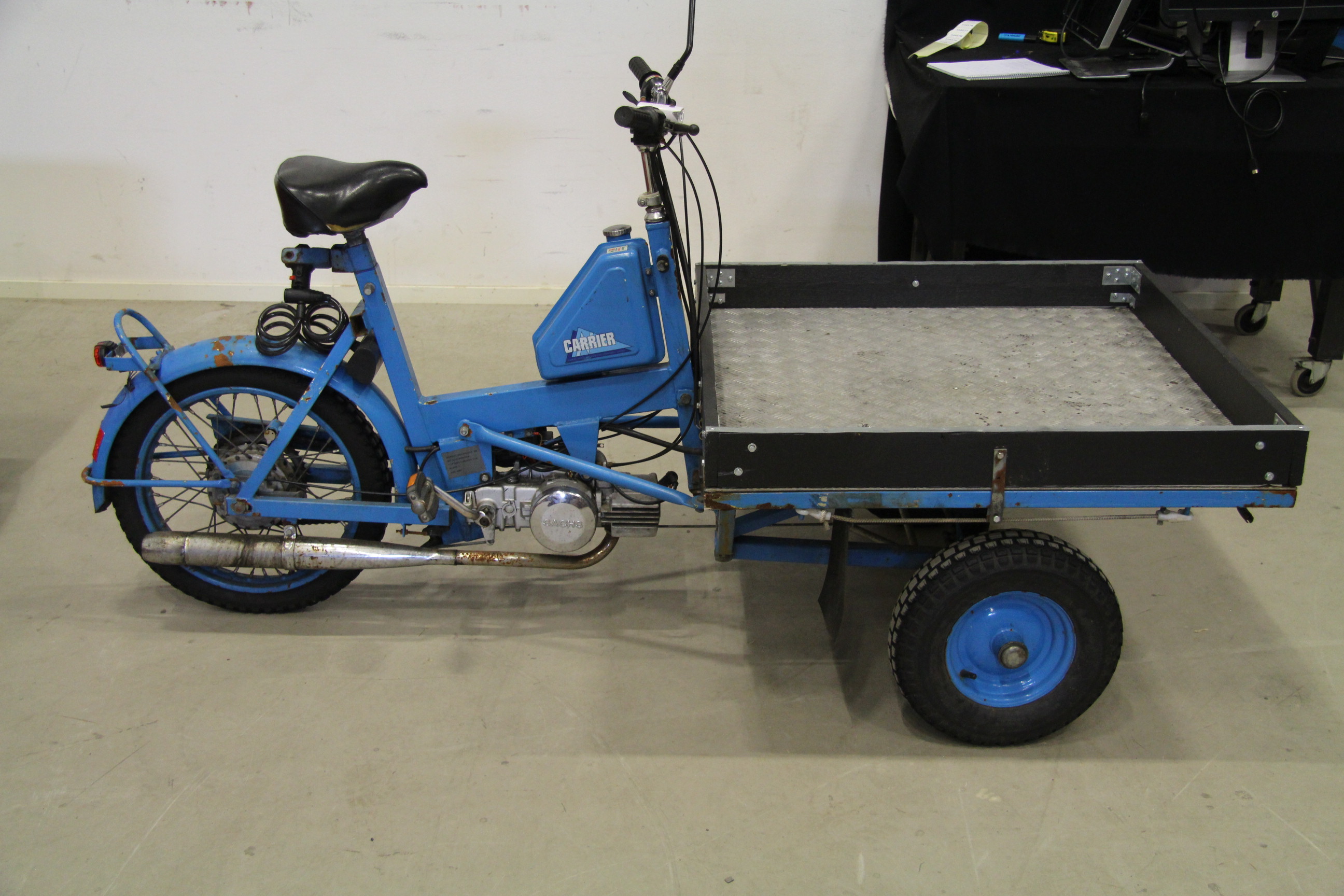 Flakmoped 2-stroke - PS Auction - We value the future - Largest in net ...