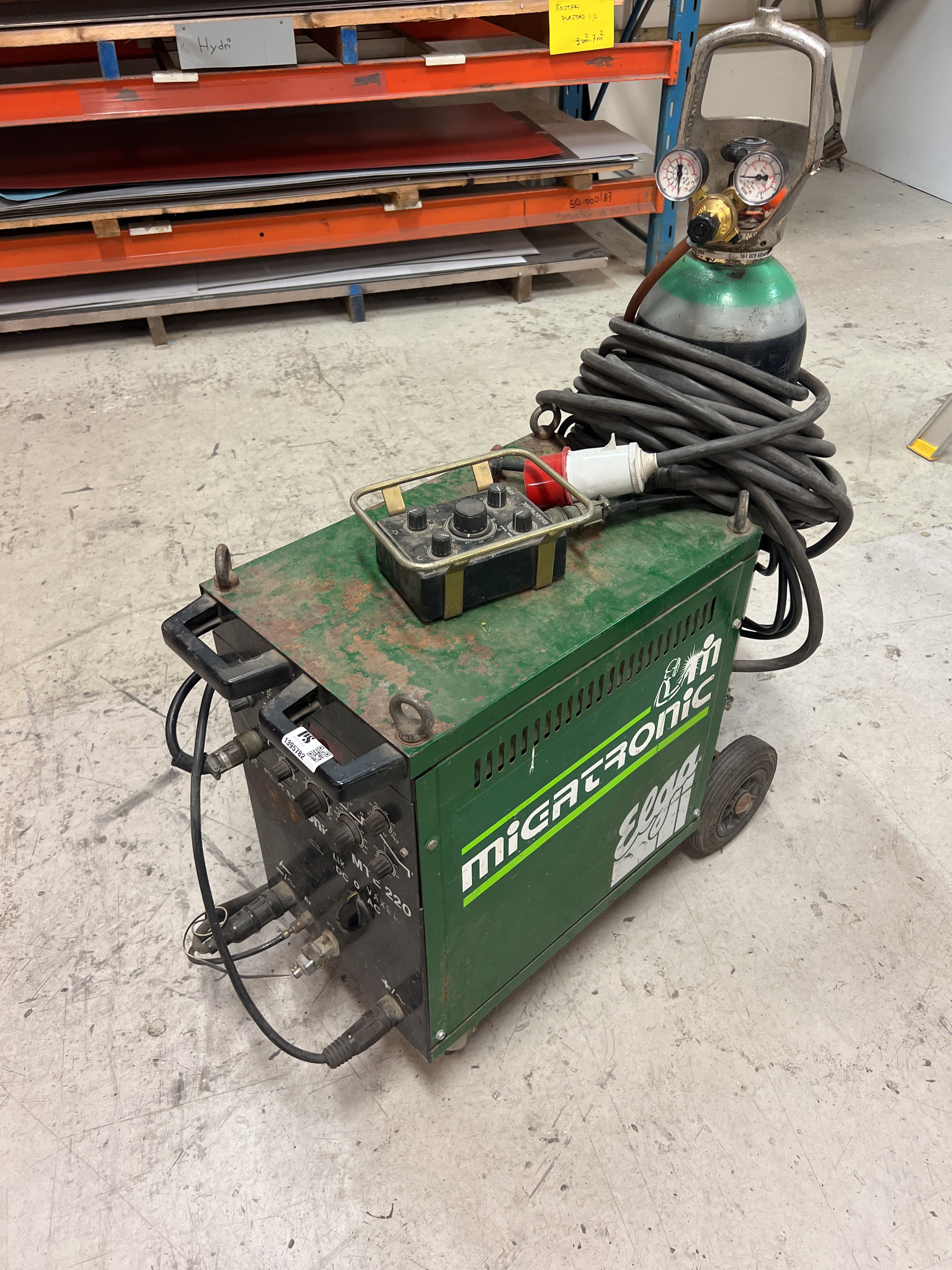 Welding machine - Migatronic Elga MTE 220 Repair object - PS Auction ...
