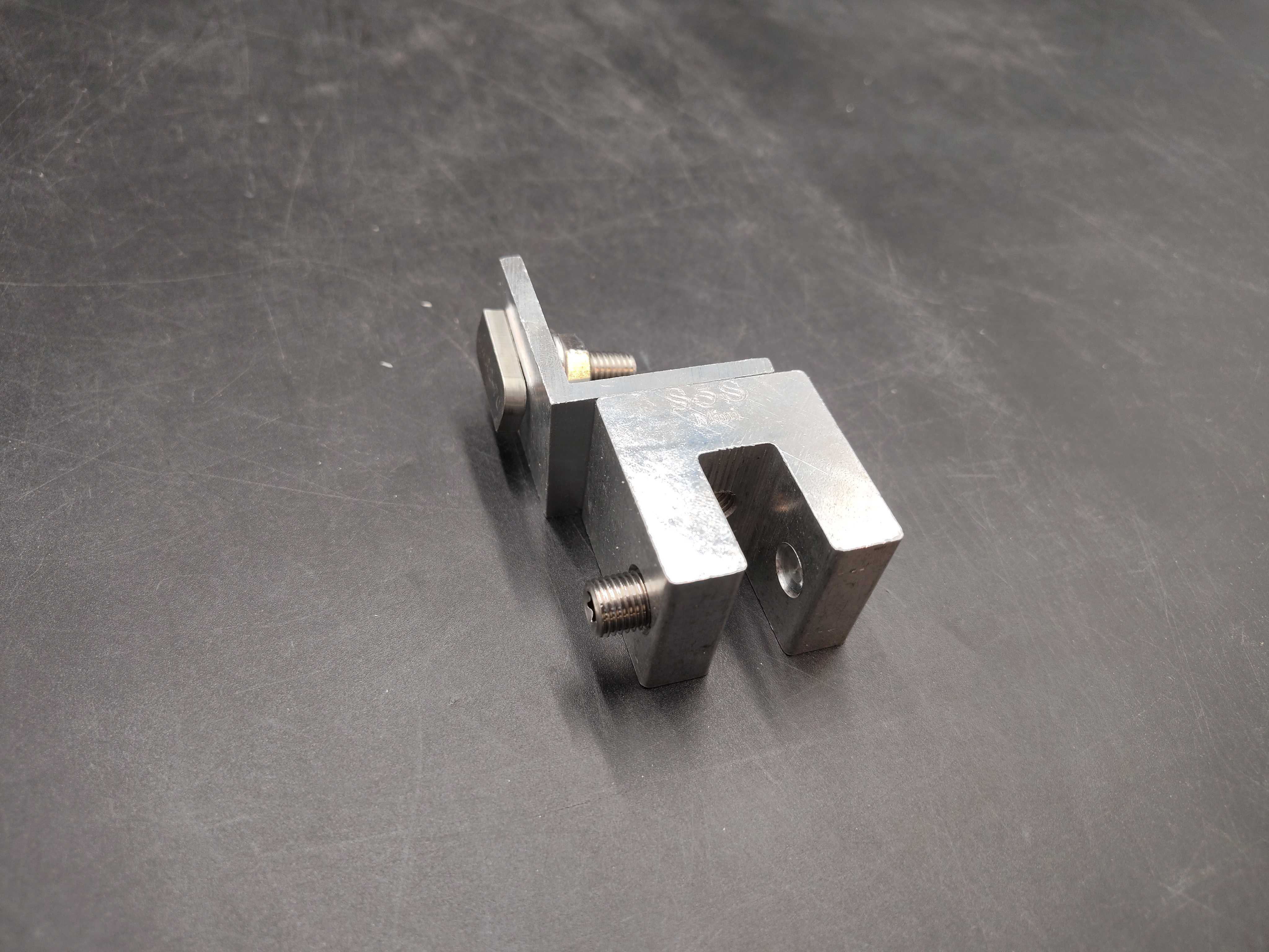 Standing seam bracket with L-bracket, approx. 98 pcs – Van der Valk ...