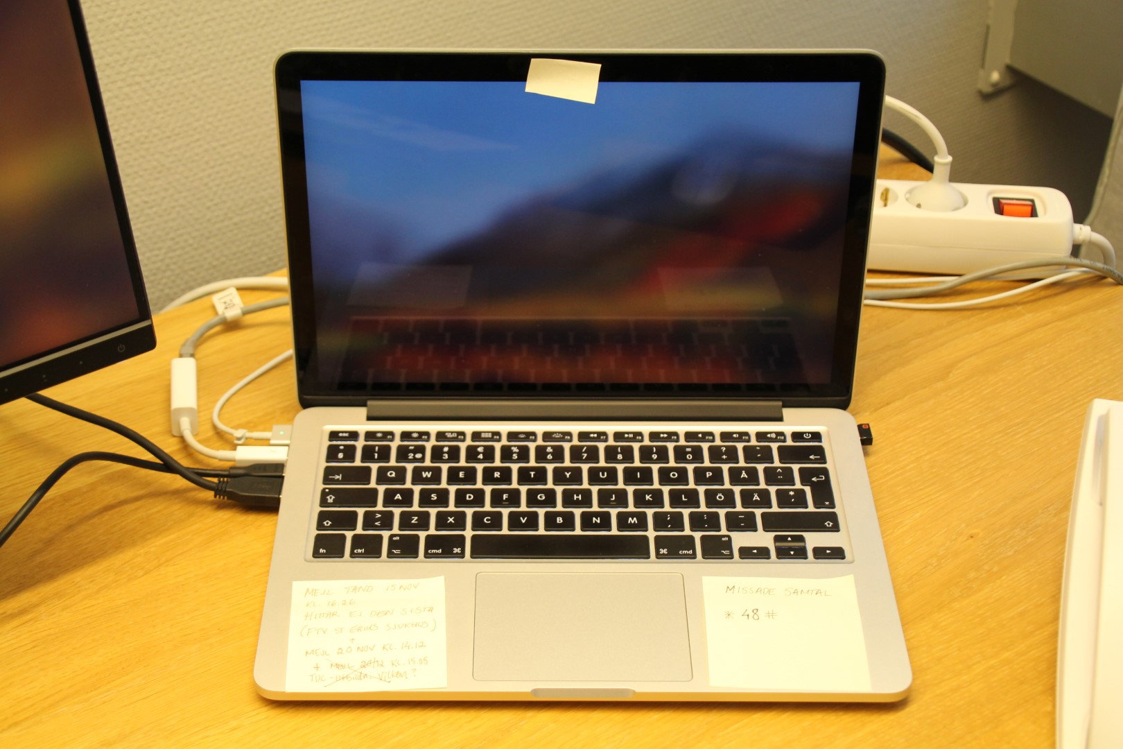 Bärbar dator Apple MacBook Pro 13" retina (tidig 2015) med skärm och ...