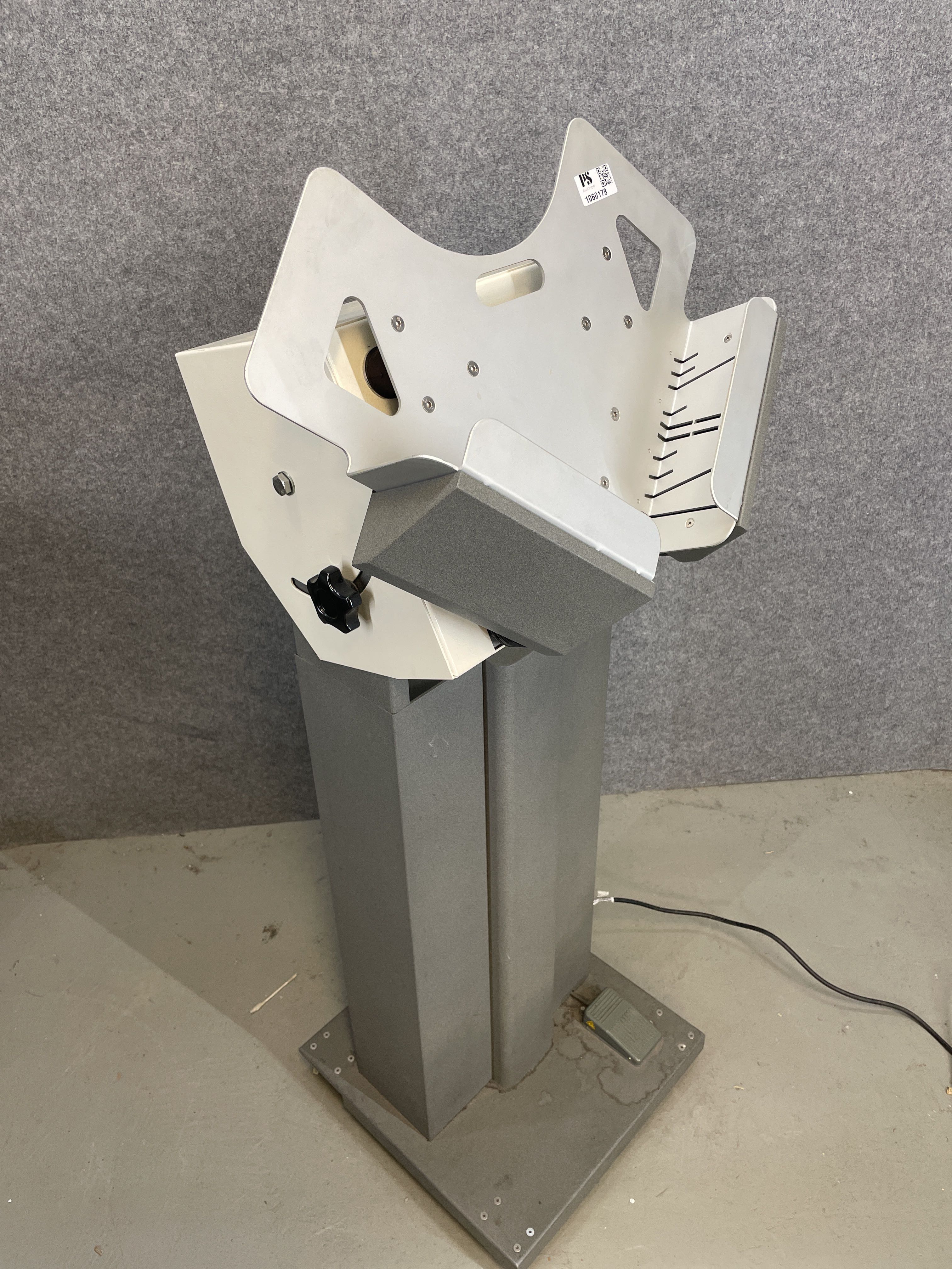 FKS PRINT JOG JL-350 (shaking table) - PS Auction - We value the future ...